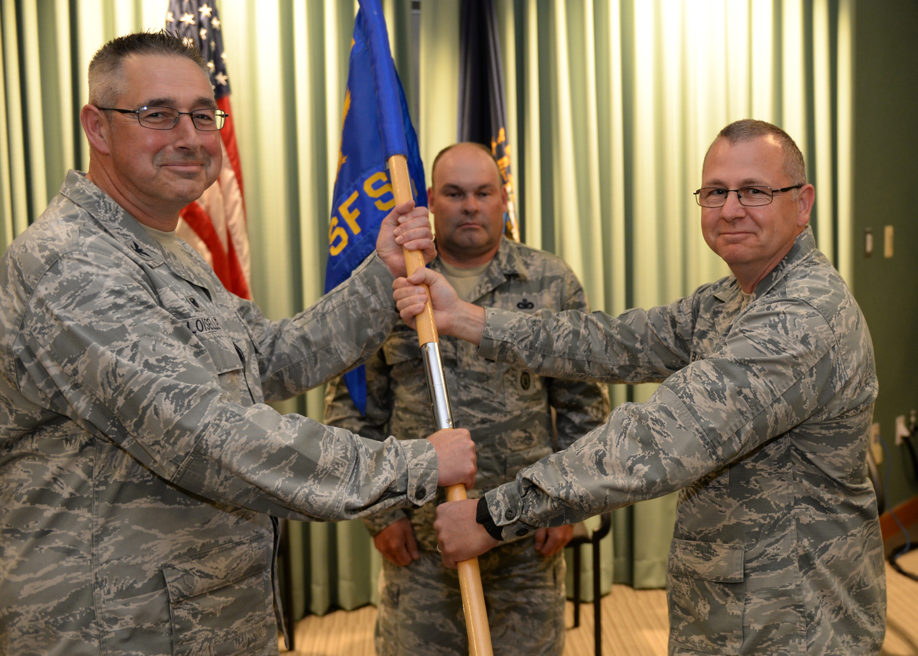 Pease Defenders Get New Commander > 157th Air Refueling Wing > Article ...
