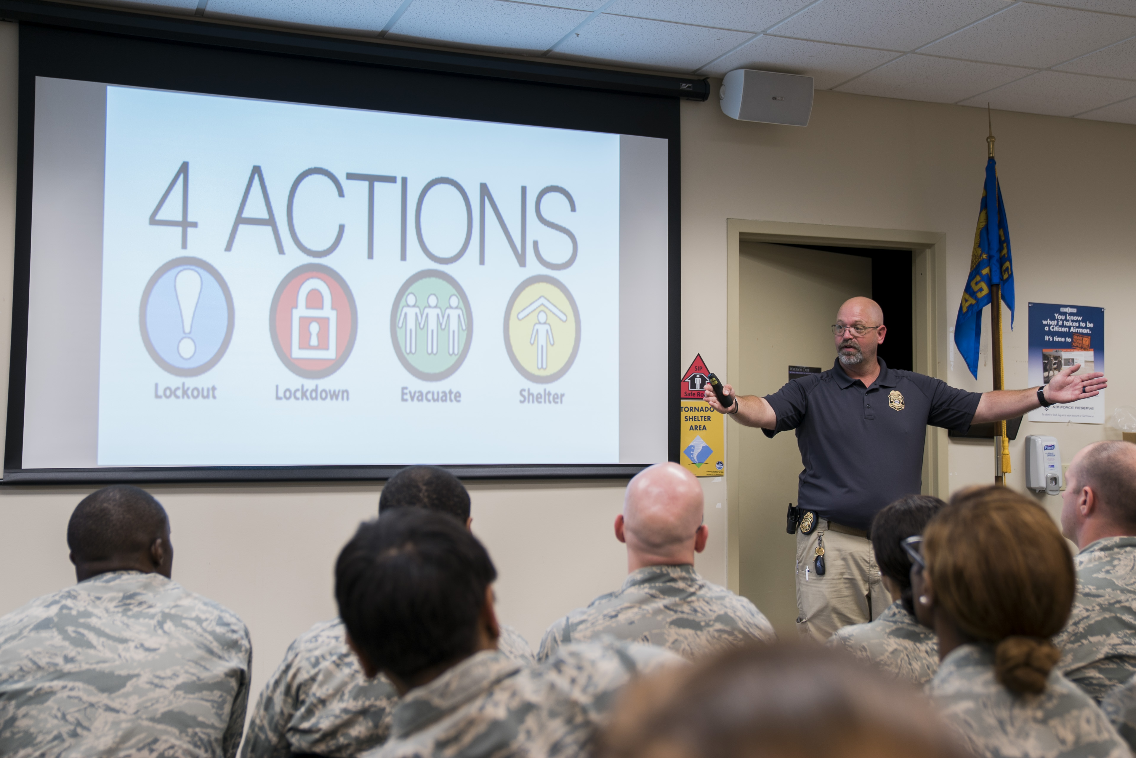 Law enforcement officers train Citizen Airmen on active shooter ...