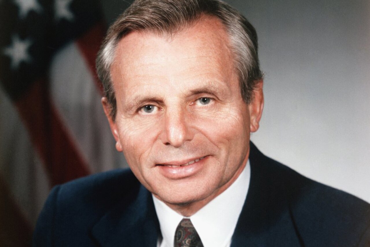 Mattis: Carlucci Left ‘Indelible Mark’ on DoD > U.S. Department of War ...