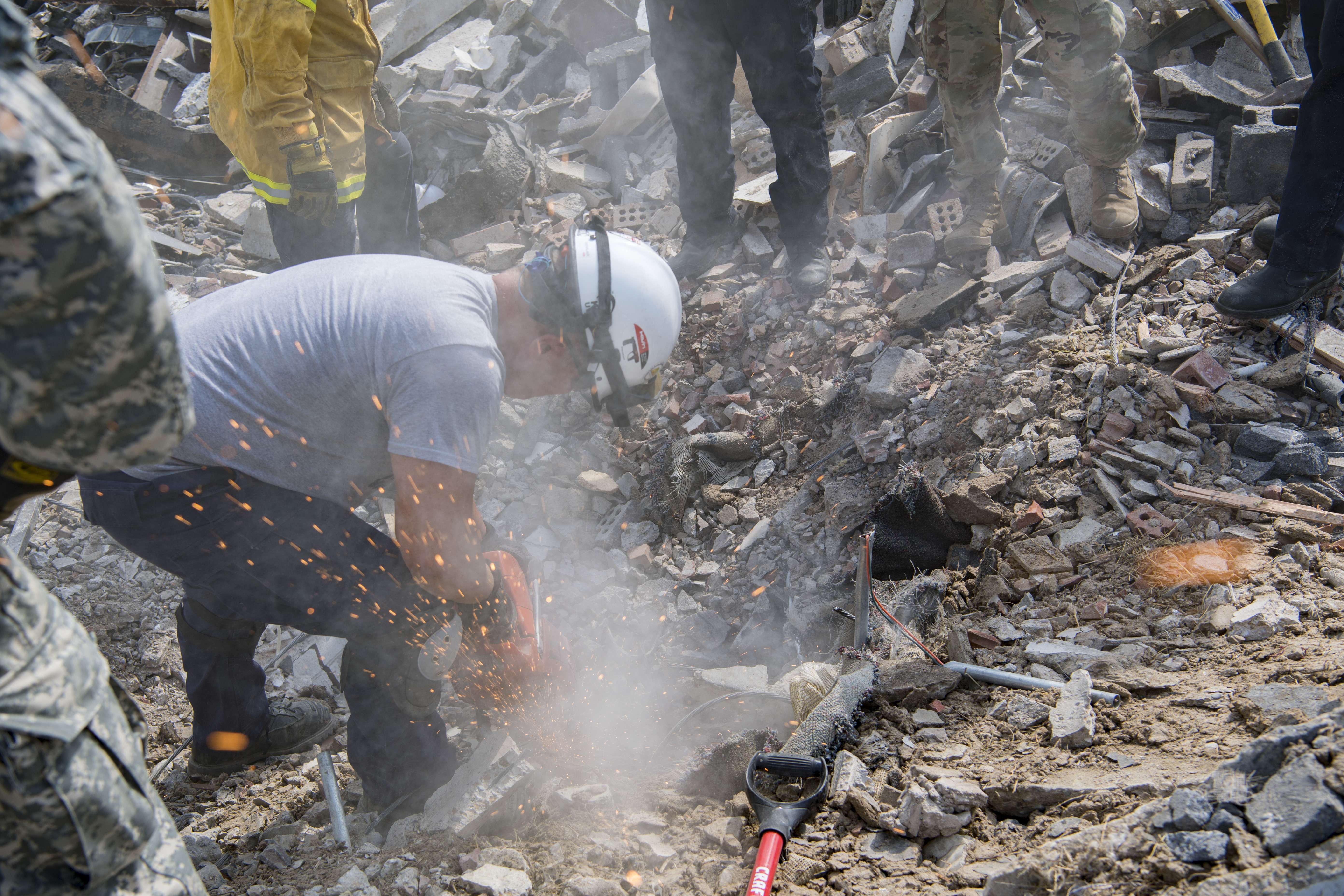 WVNG teams up with local fire, CAMC teams for search and extraction ...