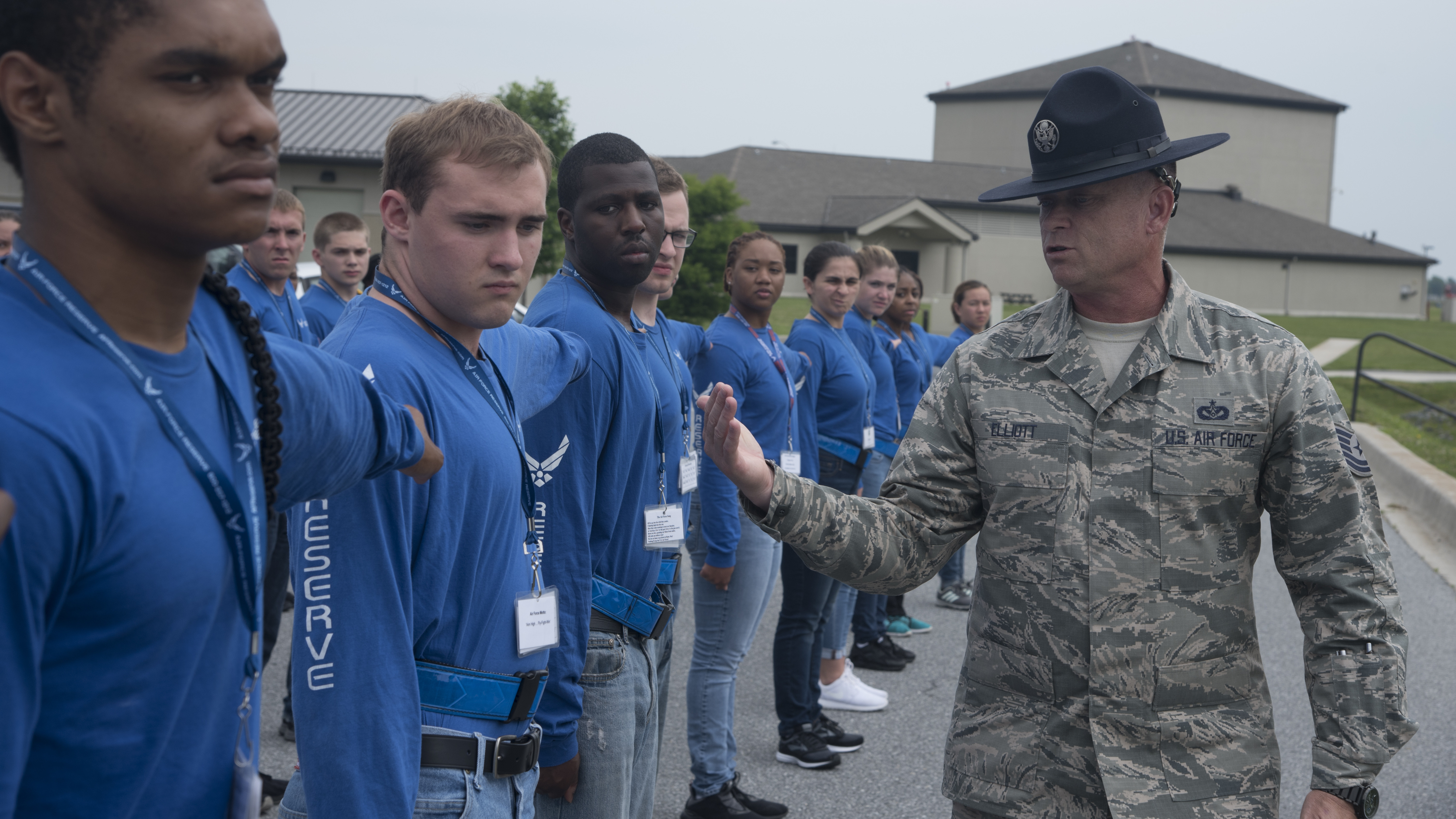 Liberty Wing embraces unique recruitment visit > 512th Airlift Wing ...