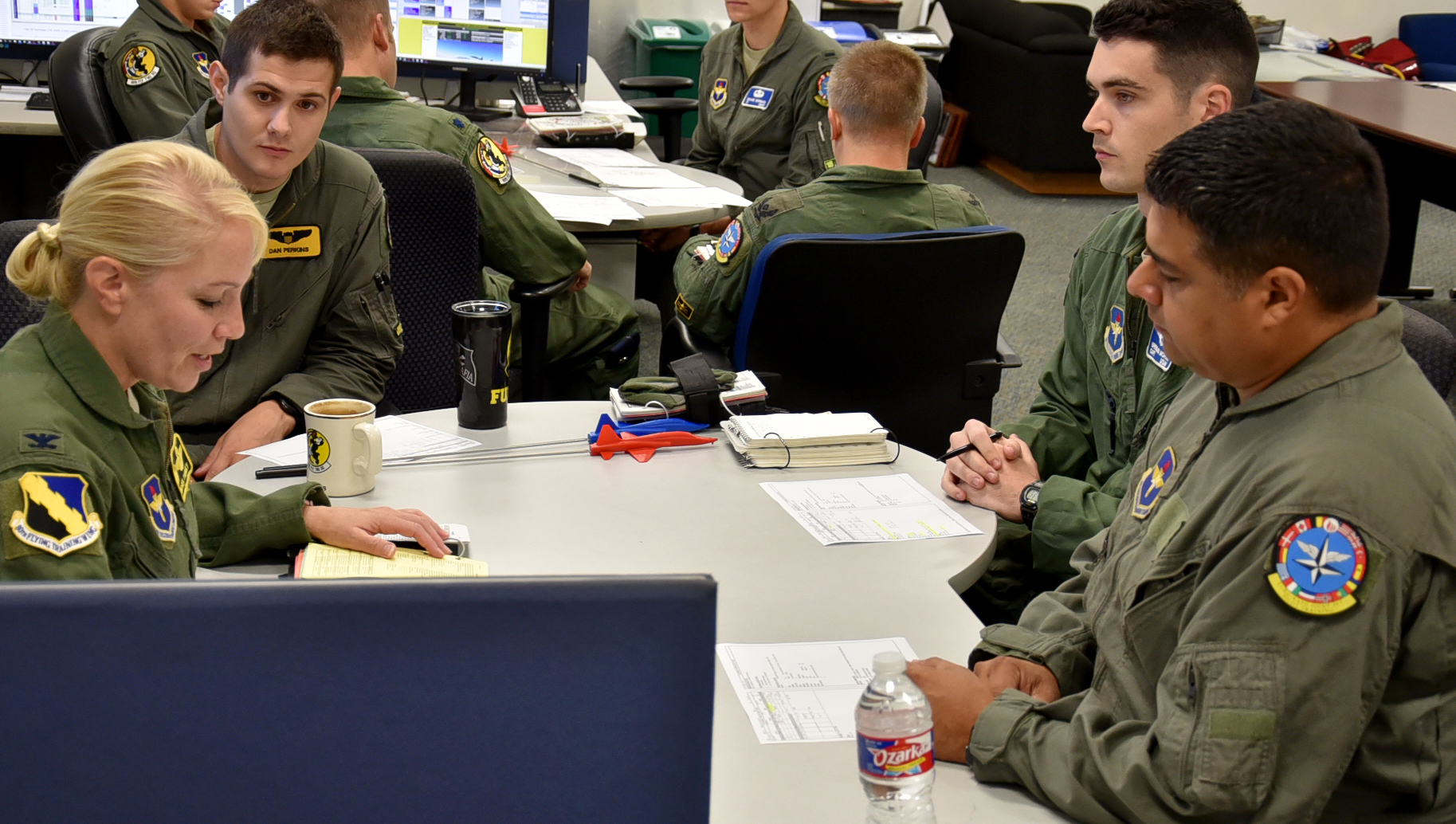 Wichita Falls mayor soars with 80th FTW > Sheppard Air Force Base ...