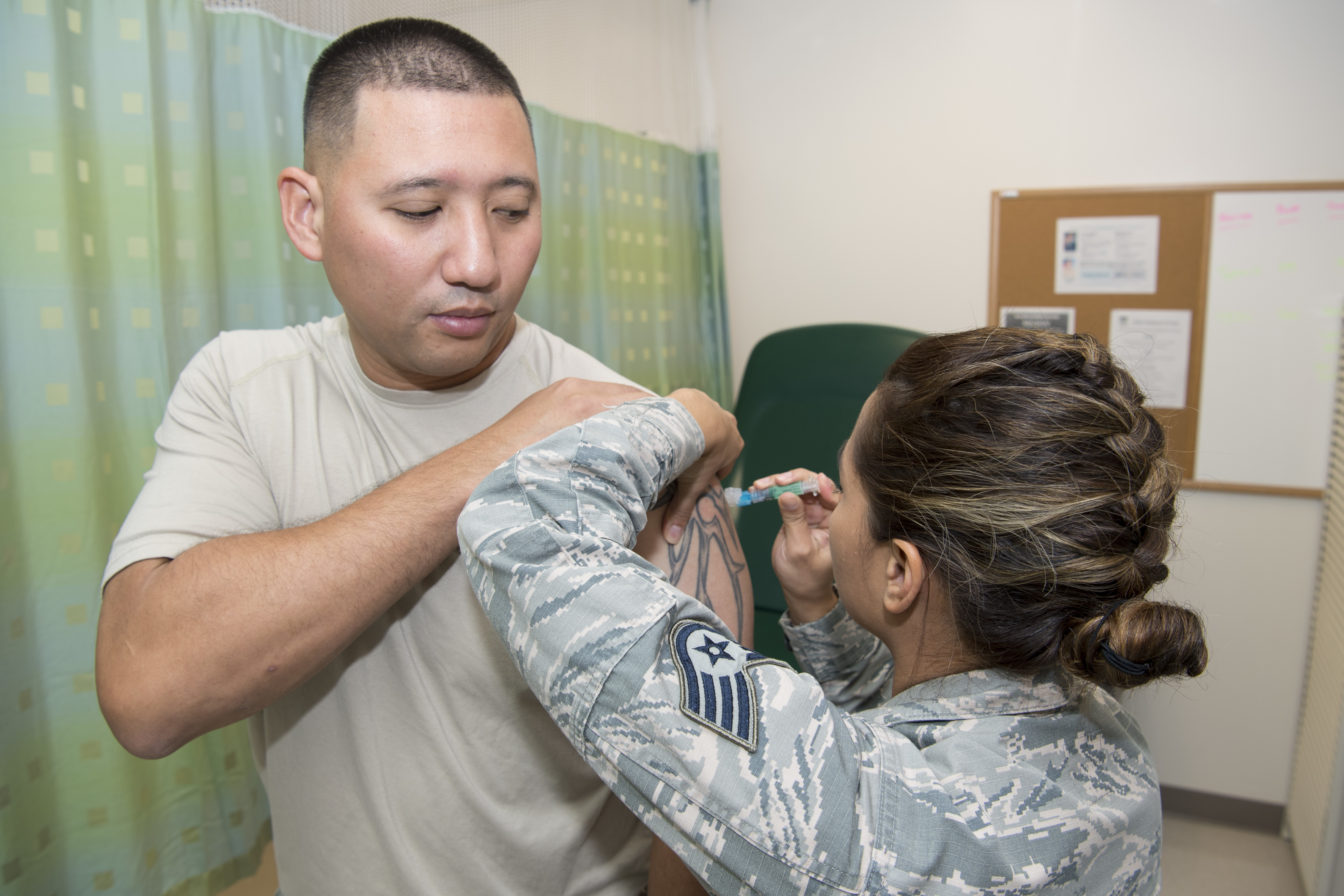Reservists ensure Guard Airmen medically ready > Air Force Medical ...