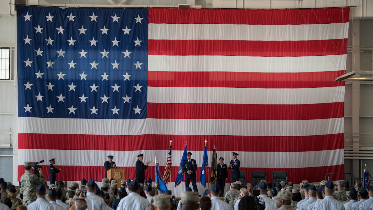 2nd Bomb Wing welcomes new commander > Barksdale Air Force Base > News
