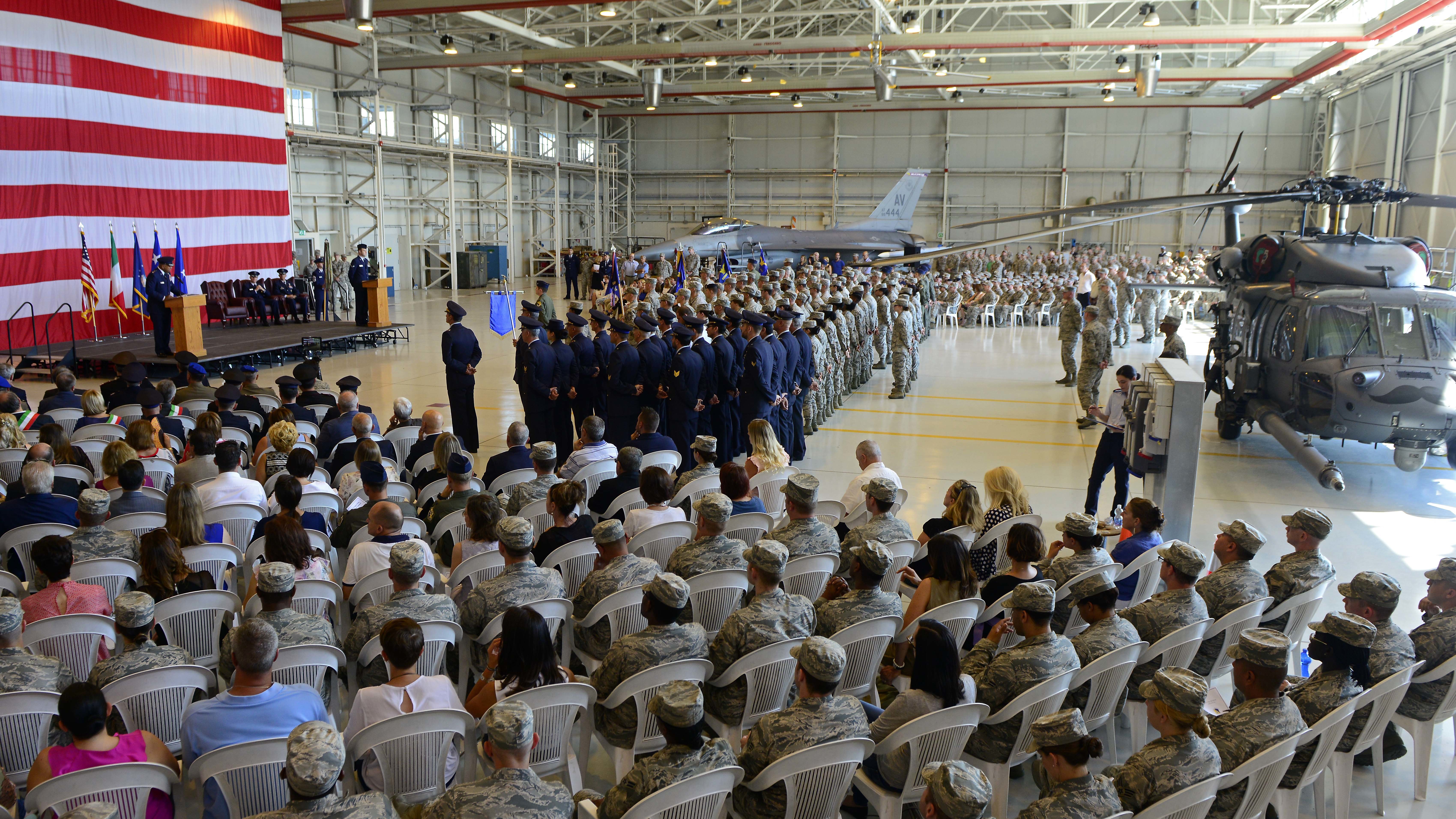 31 FW welcomes new commander