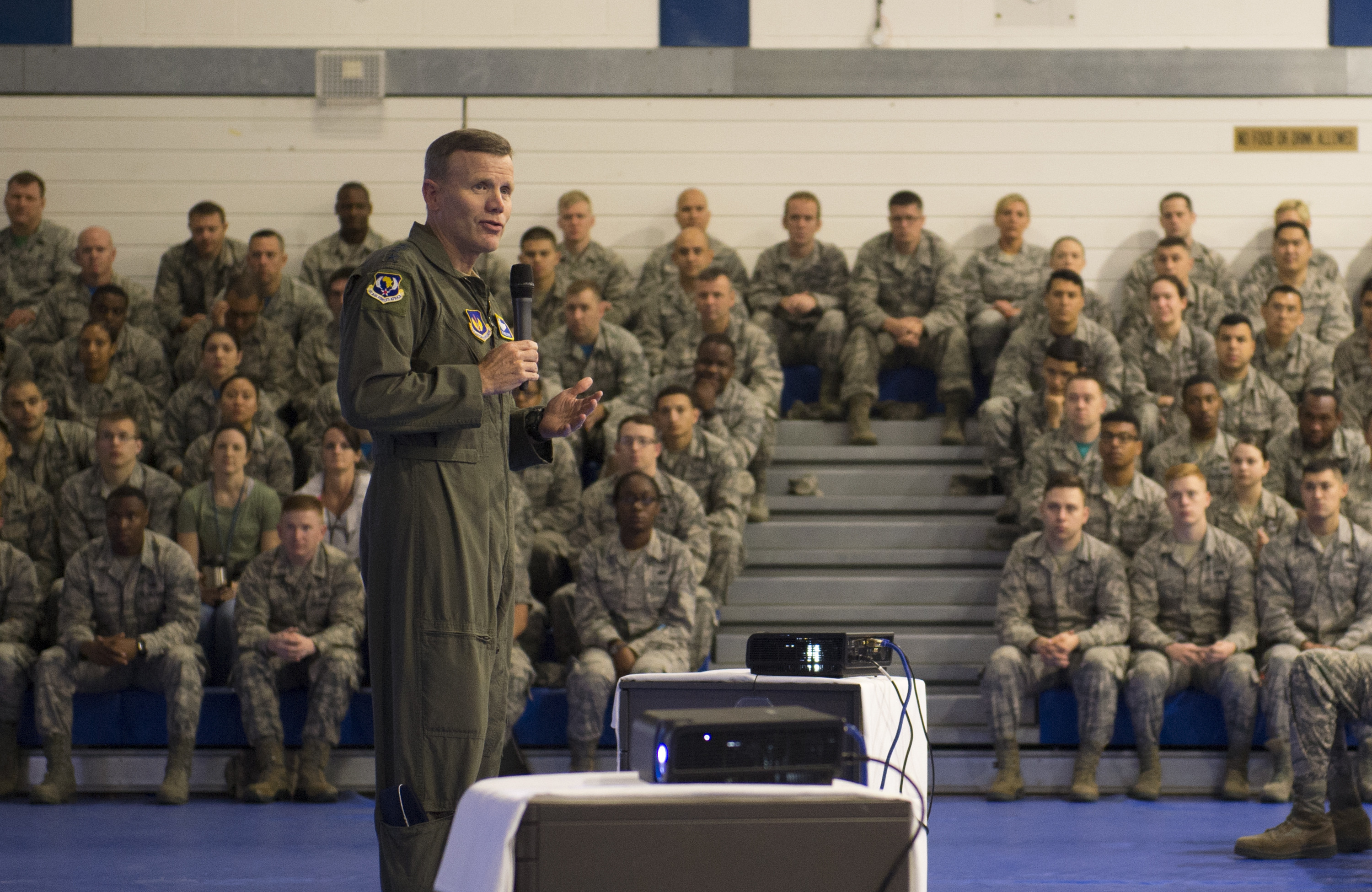 USAFE-AFAFRICA Commander visits the Liberty Wing > U.S. Air Forces in ...