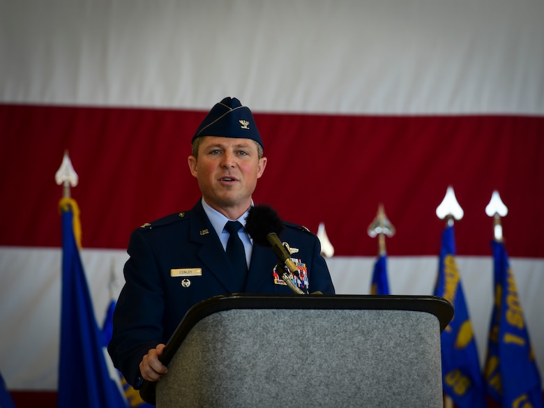 1st SOW welcomes new commander > Air Force Special Operations Command ...