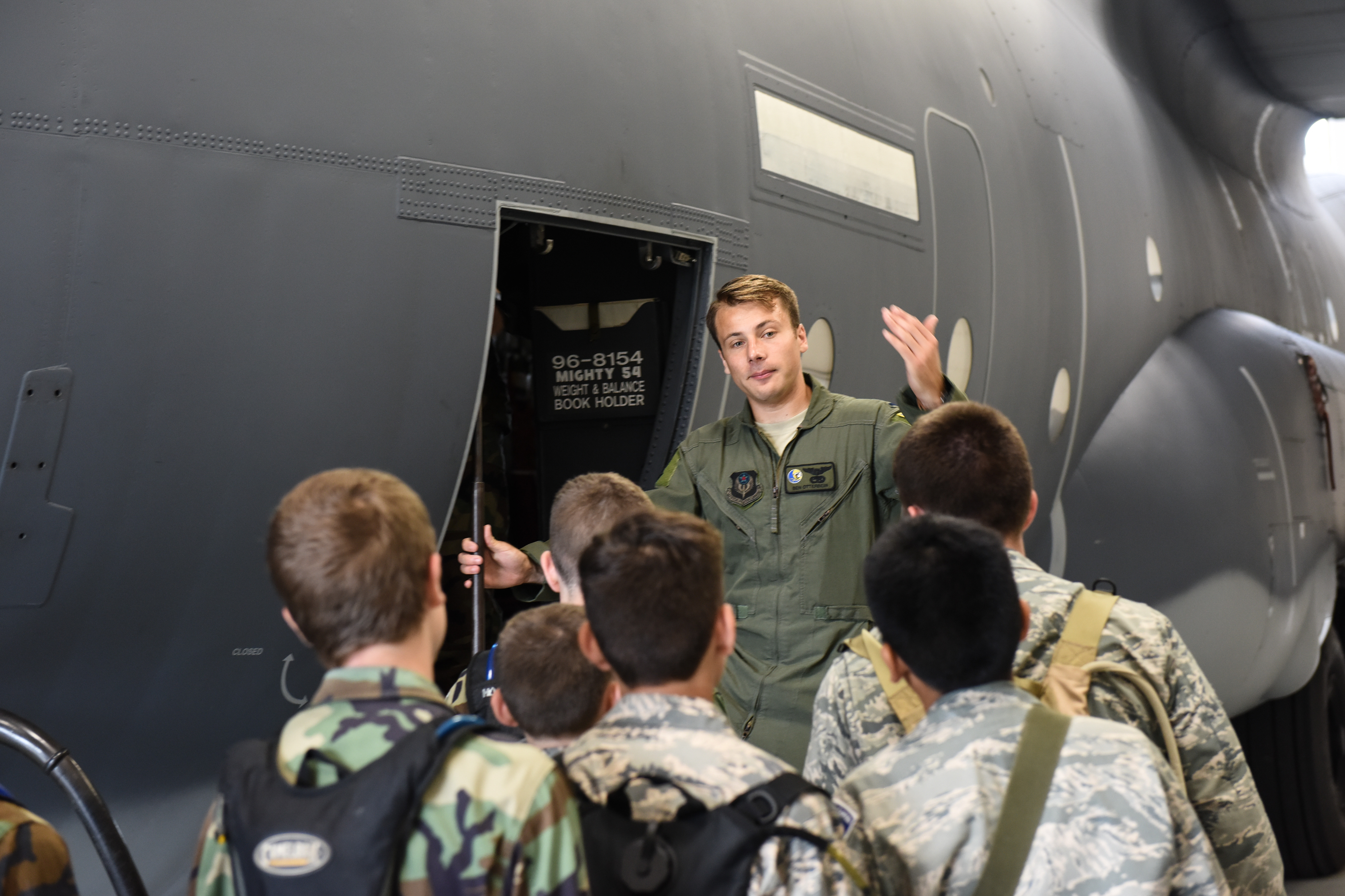 Civil Air Patrol cadets visit the 193rd SOW > 193rd Special Operations ...