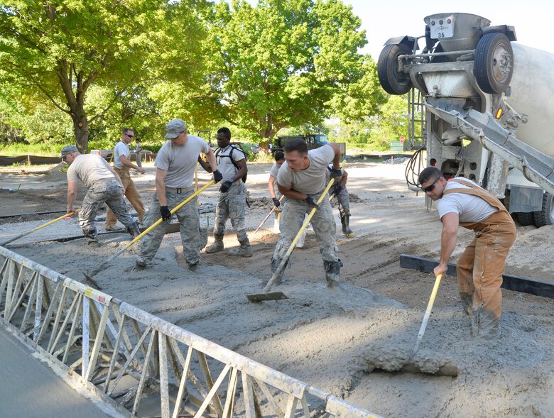 375th CES builds bare base exercise area > Scott Air Force Base > News