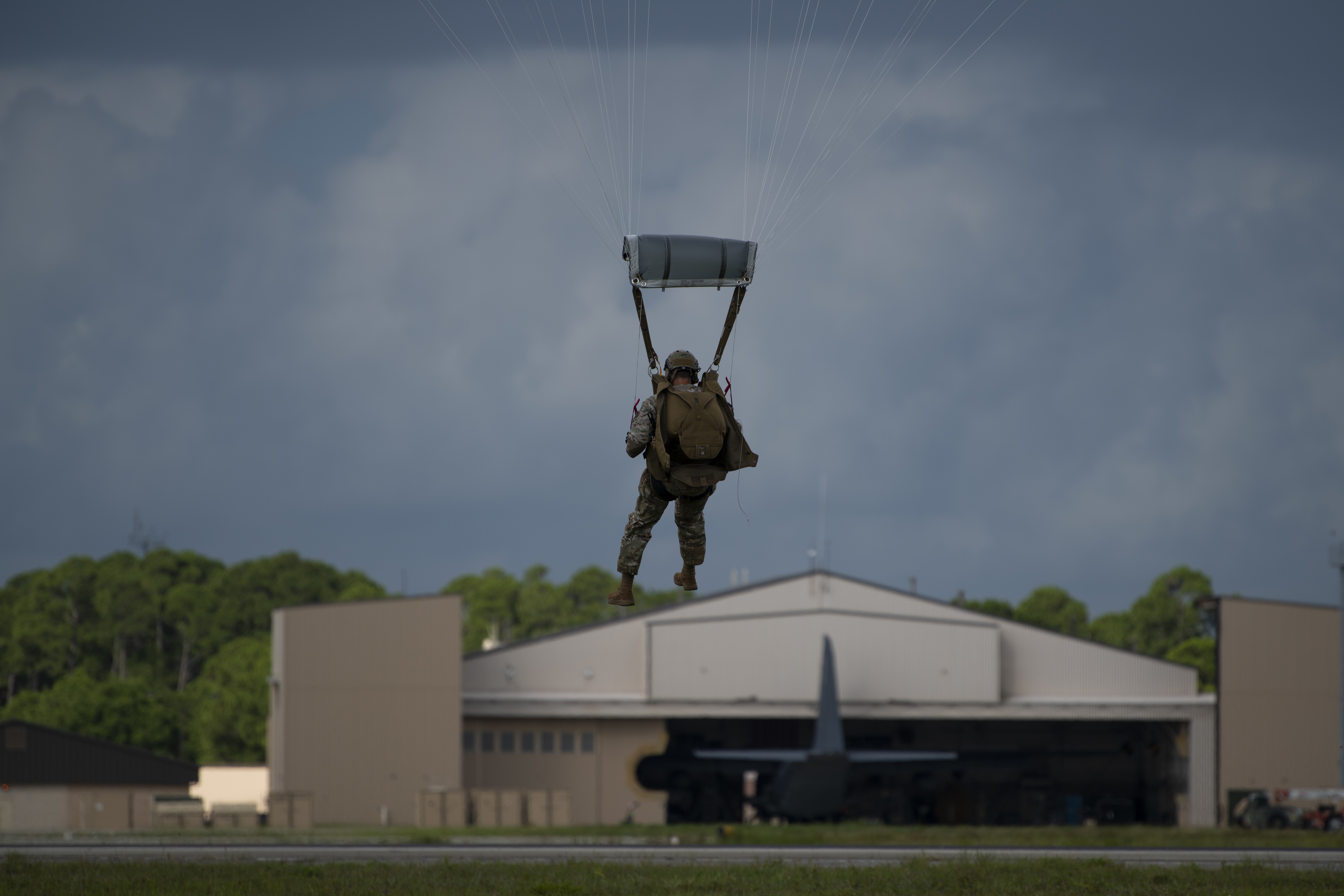 ST operators conduct military freefall > Air Force Special Tactics ...