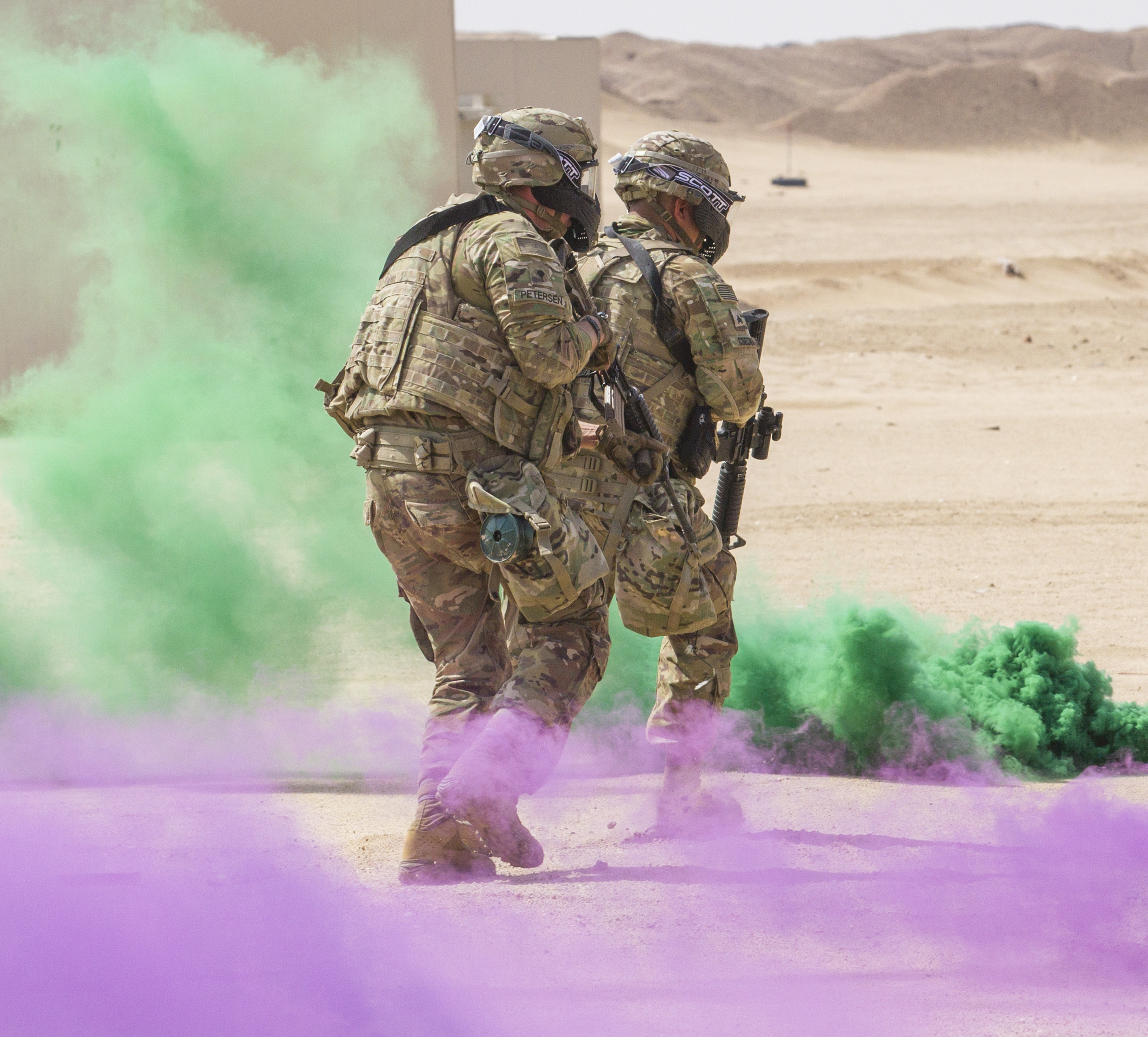 Field artilleryman storm buildings, seize simulated targets > U.S. Army ...
