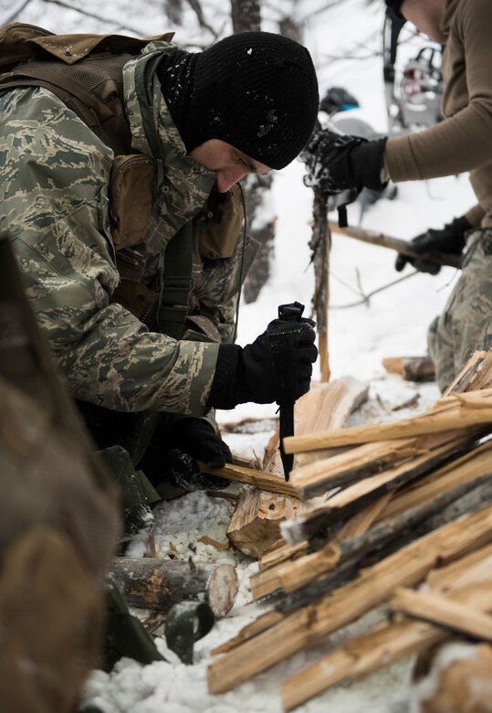 Teaching Air Force wilderness survival > Fairchild Air Force Base > Display