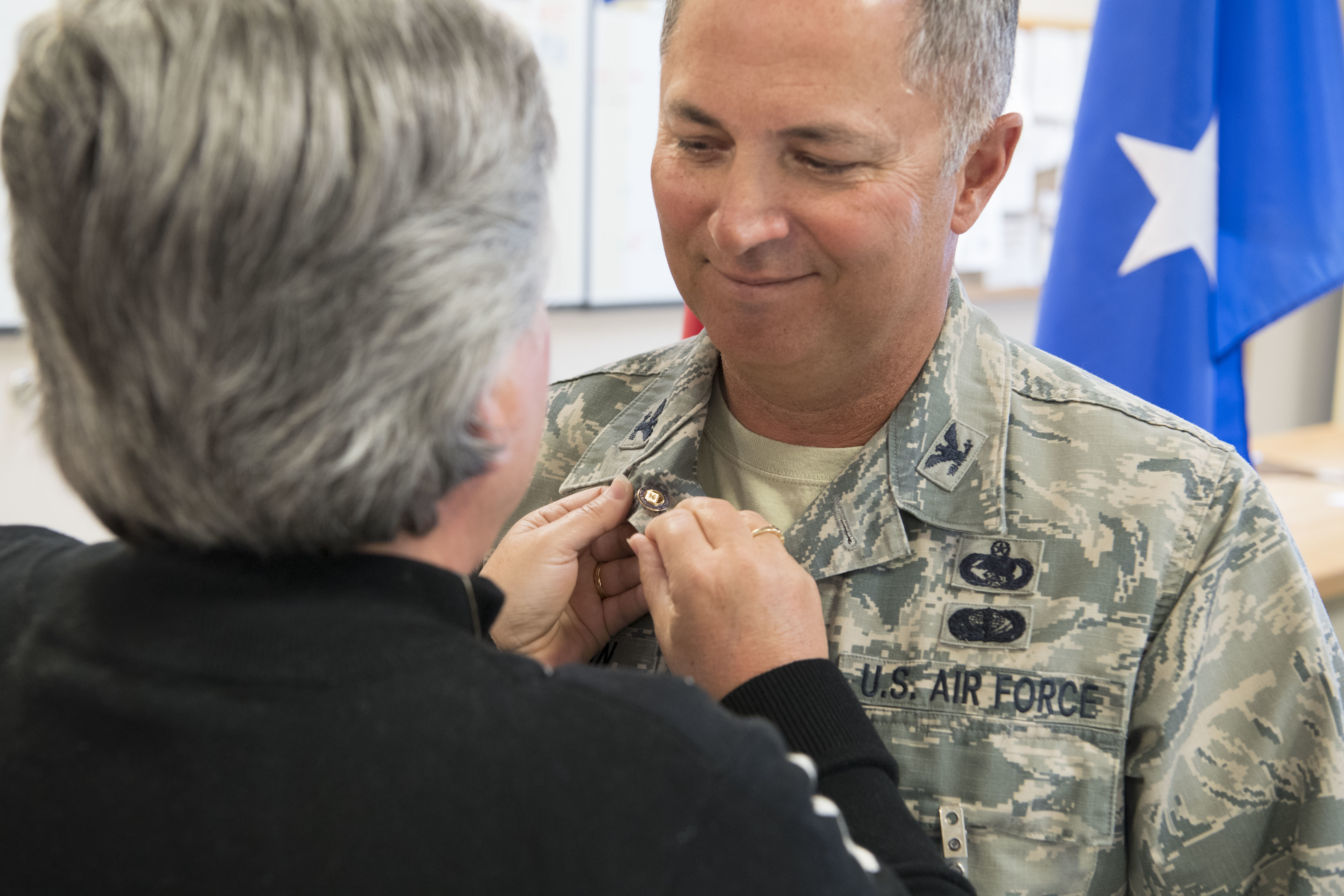 Wing celebrates 37-year career of Vice Wing Commander > 130th Airlift ...