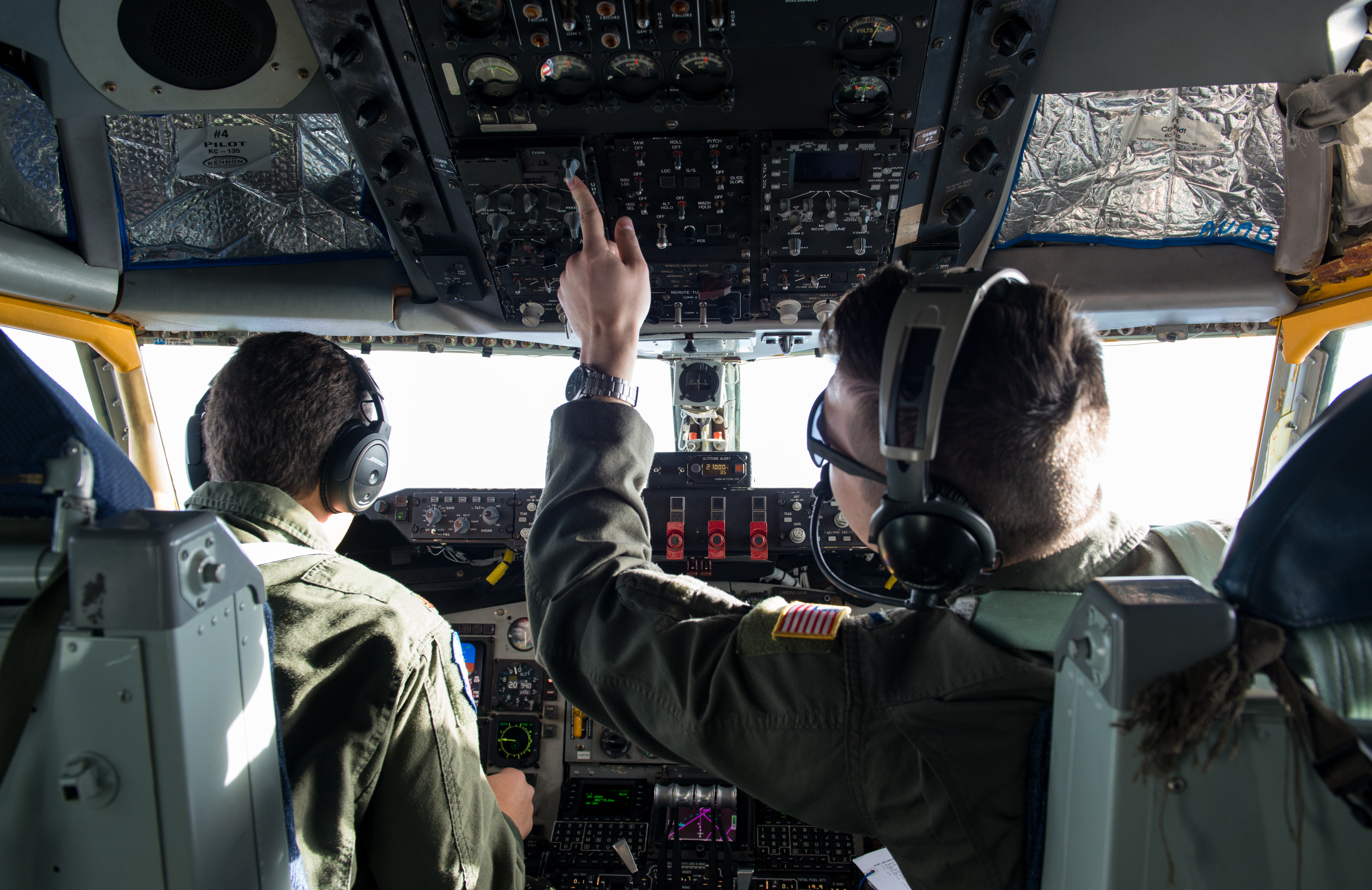 Luke Spouses receive KC-135 orientation flight > Luke Air Force Base ...