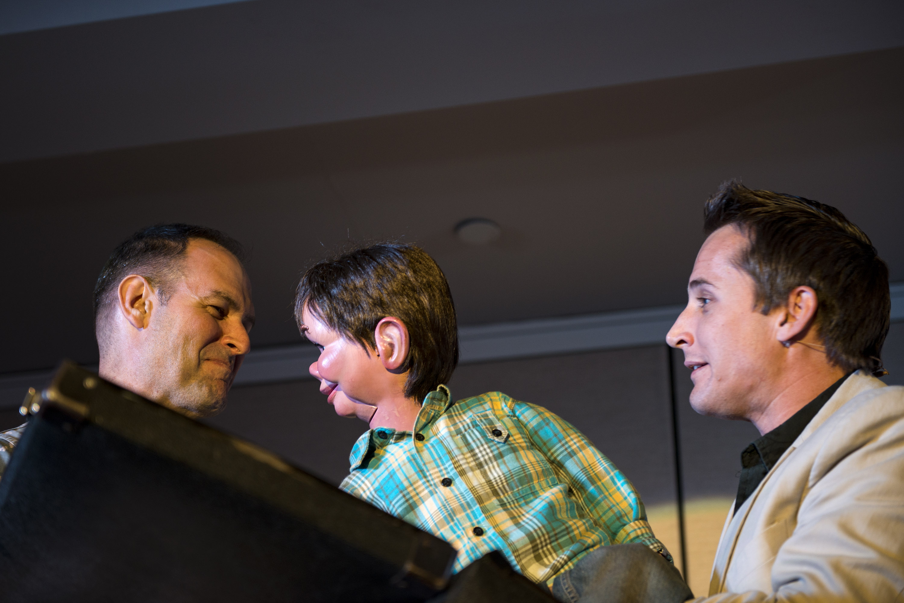 Comedian brings life to puppets > Moody Air Force Base > Article Display