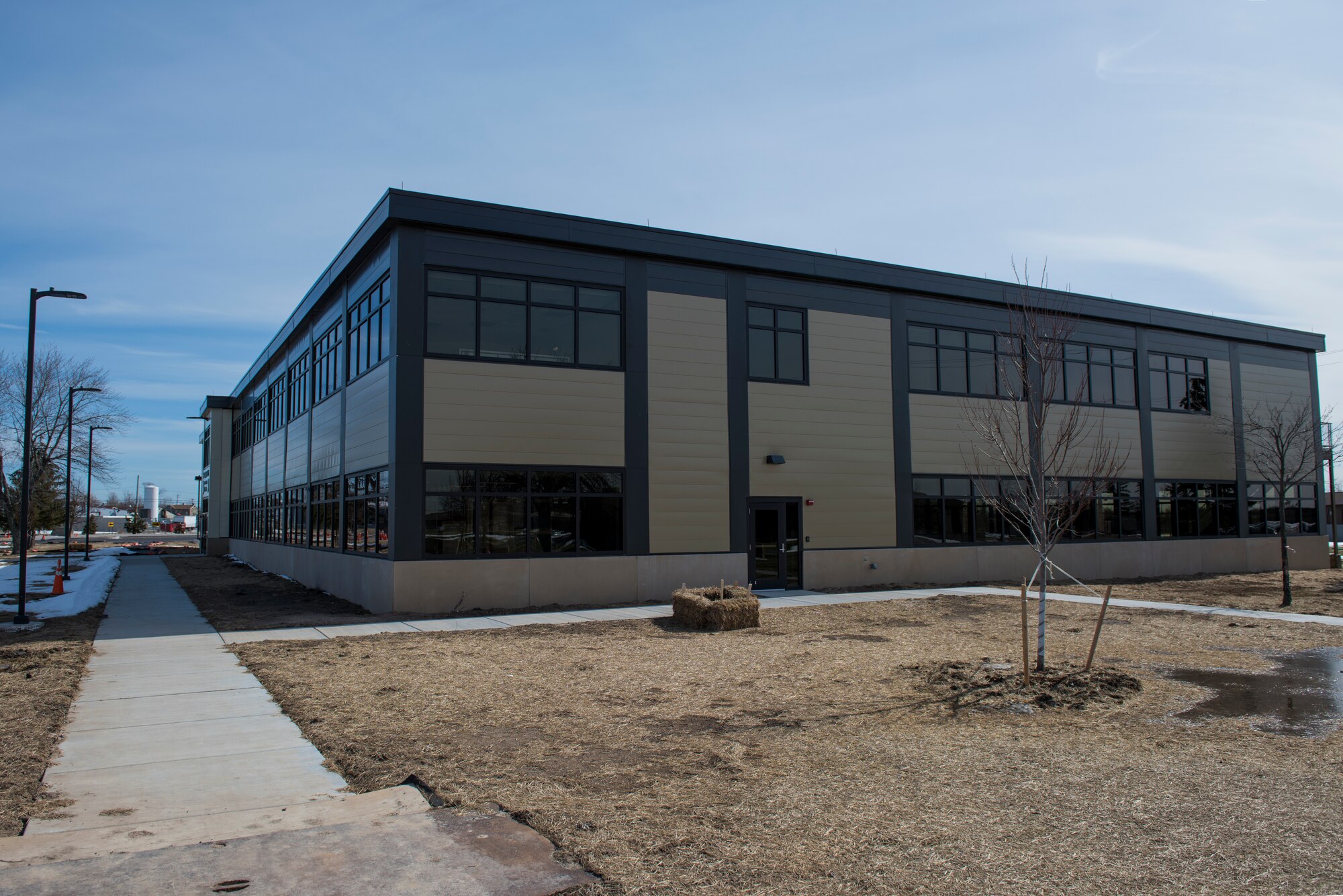 914th ARW HQ facelift nears completion > Niagara Falls Air Reserve ...