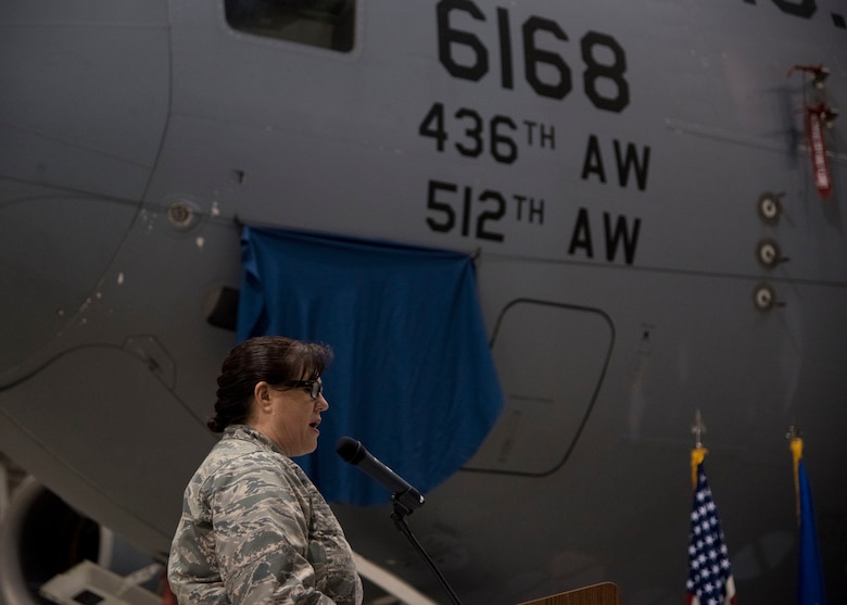 Lady maintainers “Keep ‘em Flying” > Air Force Reserve Command > News ...