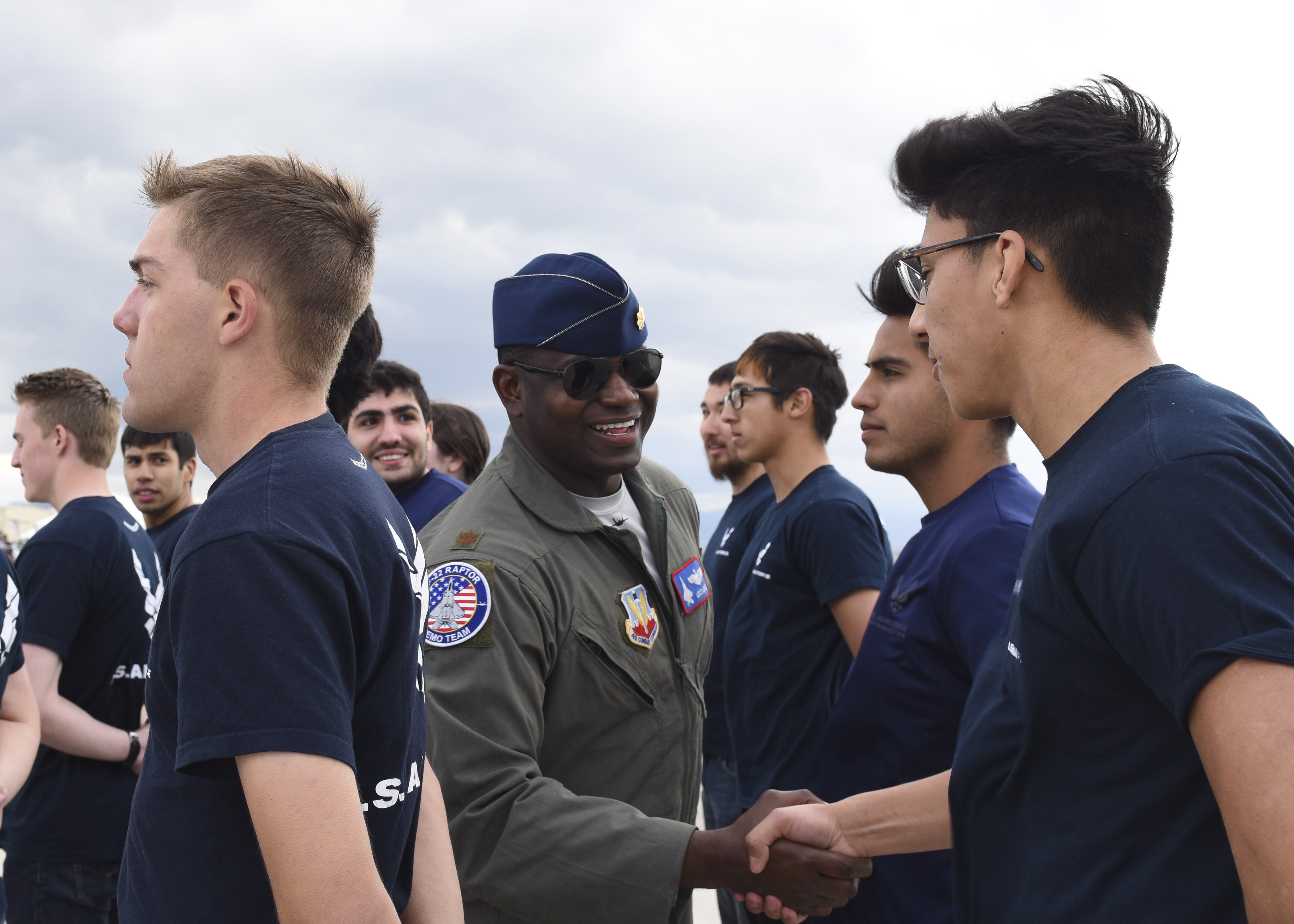 F-22 Raptor Demo Team soars through West Coast > Joint Base Langley ...