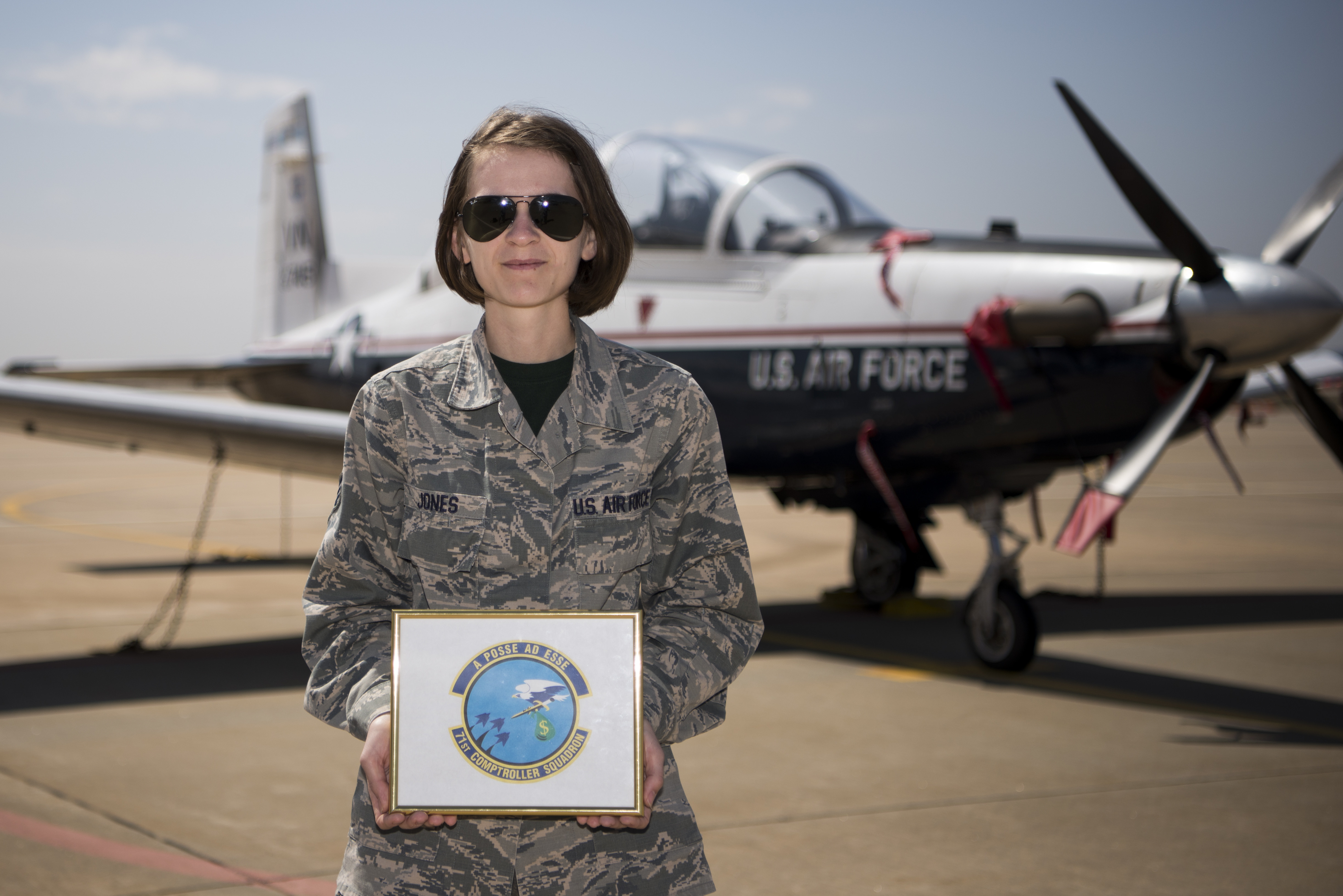 Jones named top AF Financial Management NCO of 2017 > Vance Air Force ...