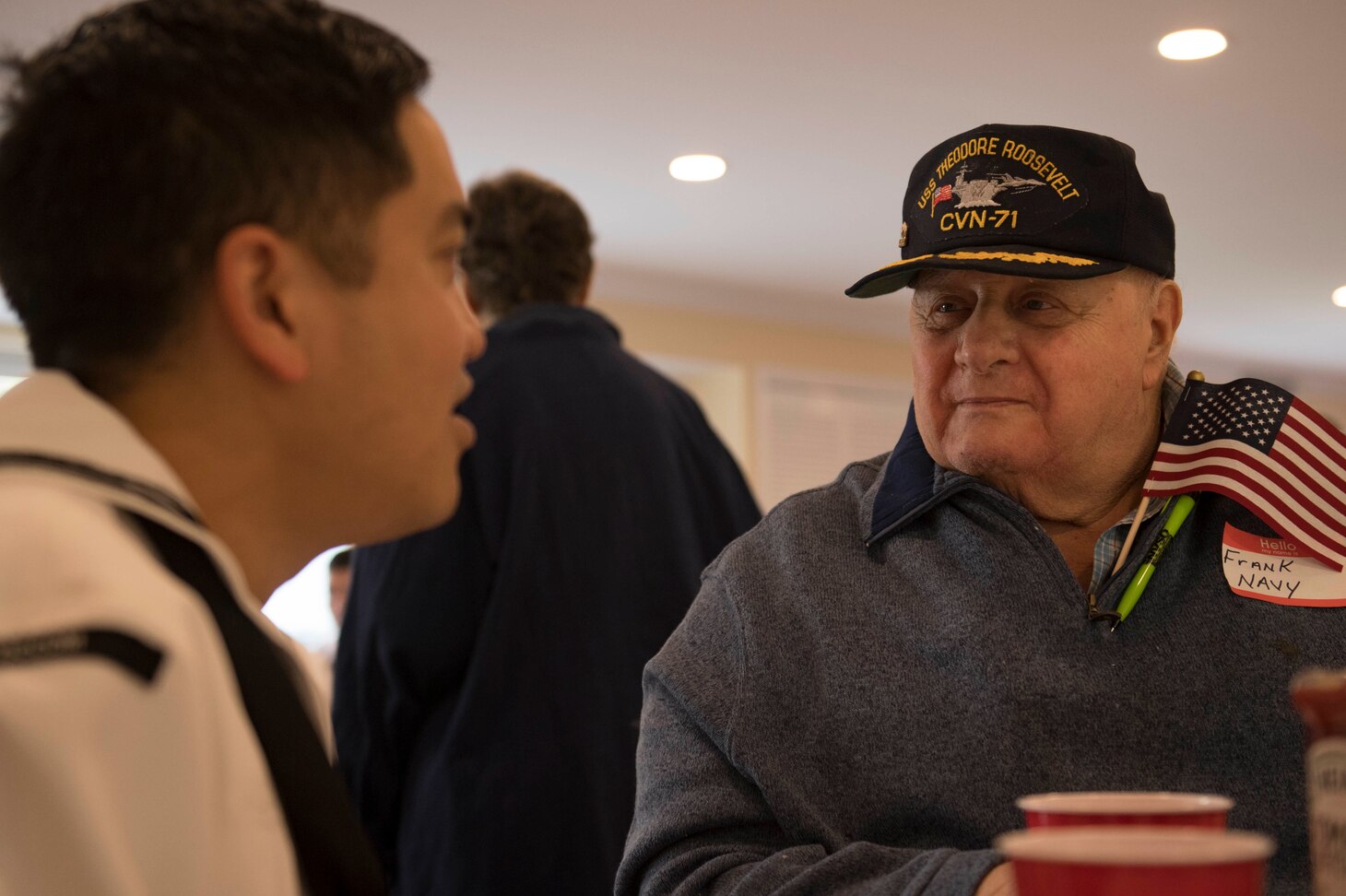 Sailors, Marines Visit Veterans > United States Navy > News Stories