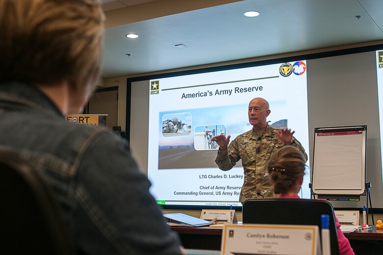 New Army Reserve Structure: Regional Focus > U.S. Army Reserve > News ...
