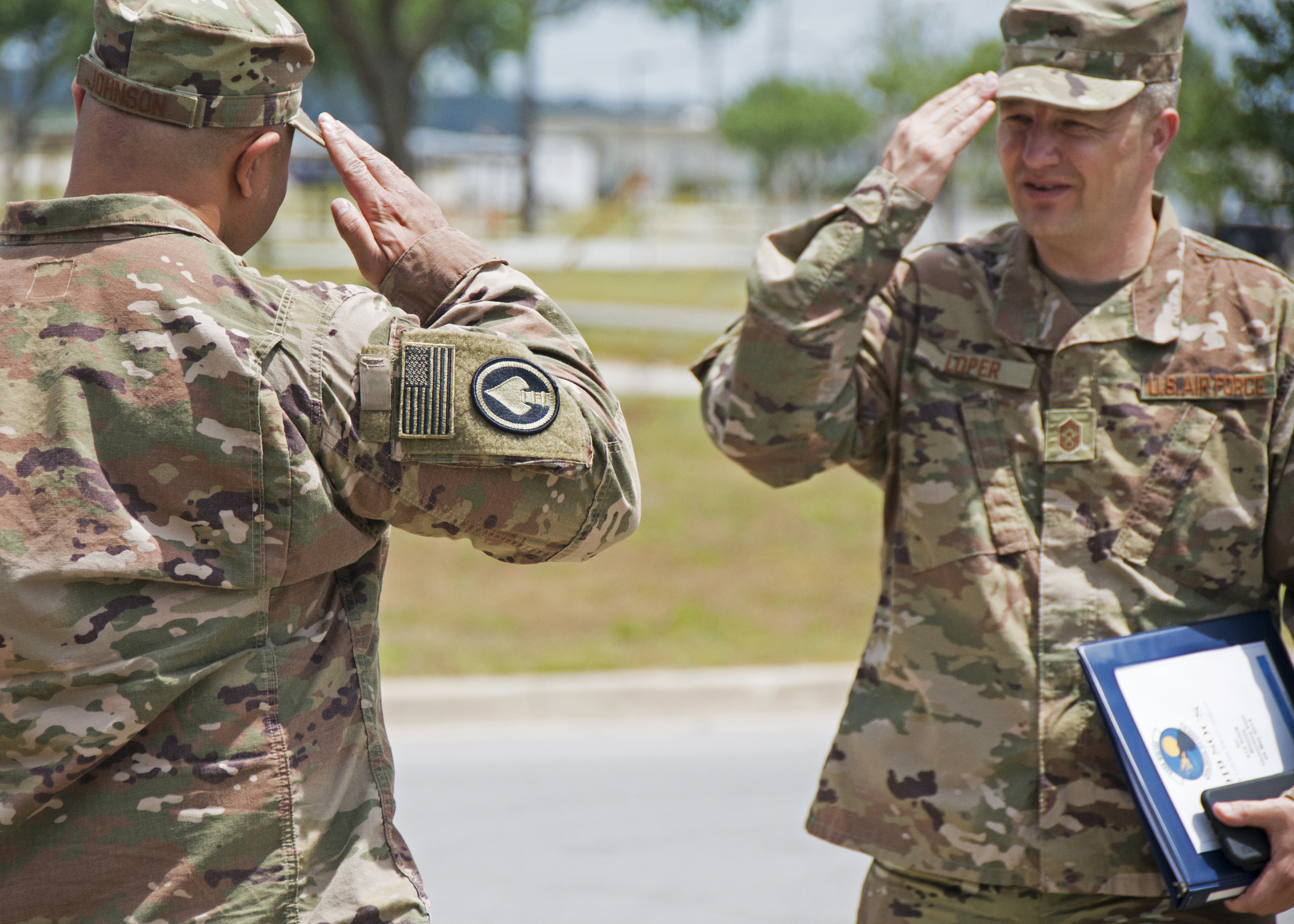 10th AF Command Chief's visit > 919th Special Operations Wing > Article ...