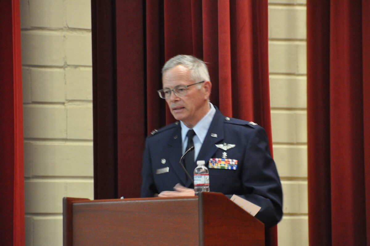 Abson assumes command of 452 MDG > March Air Reserve Base > Article Display