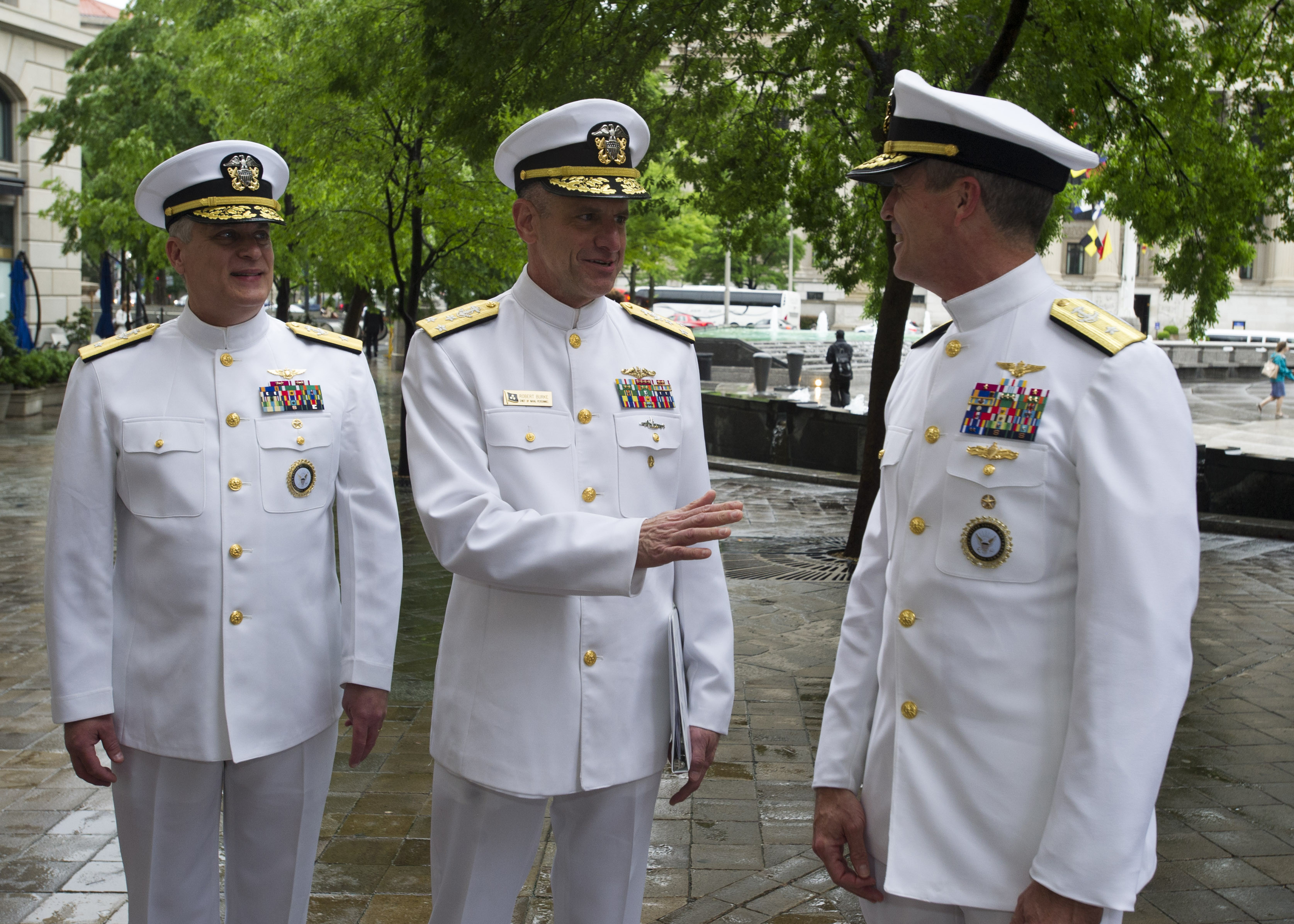 18 Navy Recruiters Worldwide Receive Top Recognition > United States ...