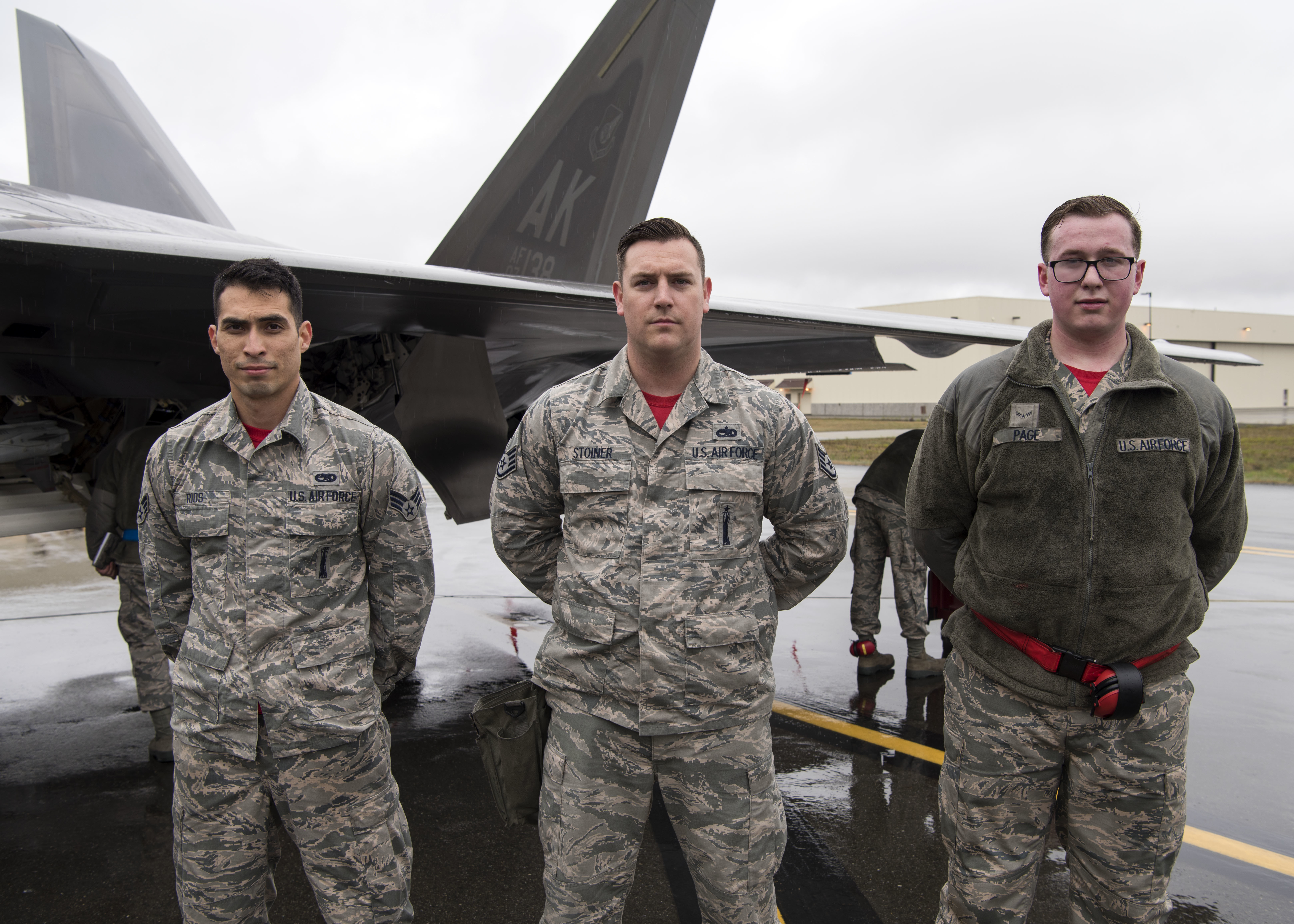 90th AMU wins 1st Quarter Wing Weapons Load Crew Competition > Joint ...
