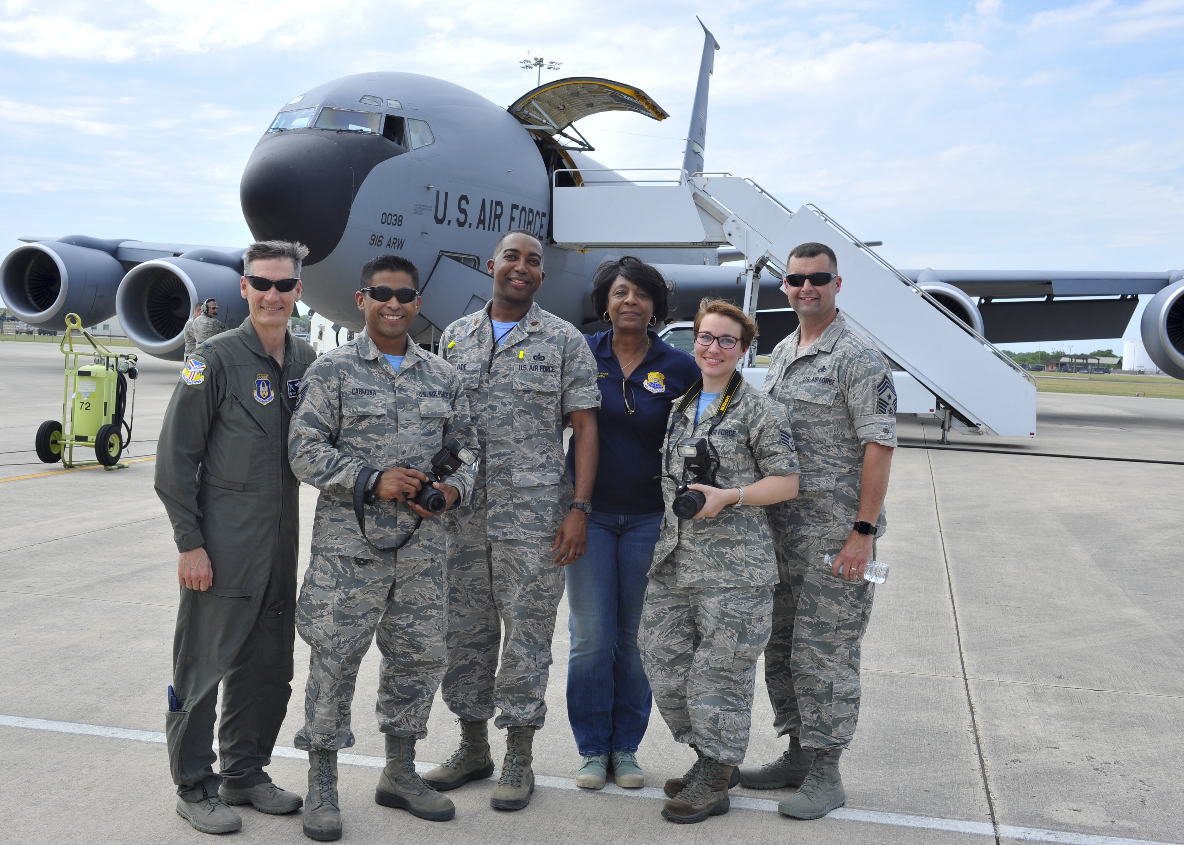 Civic leaders land in Lone Star State > Youngstown Air Reserve Station ...