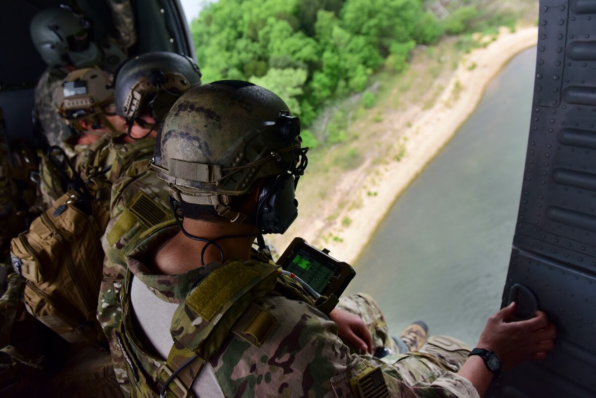 TACPs conduct training with Whiteman aircraft > Kirtland Air Force Base ...