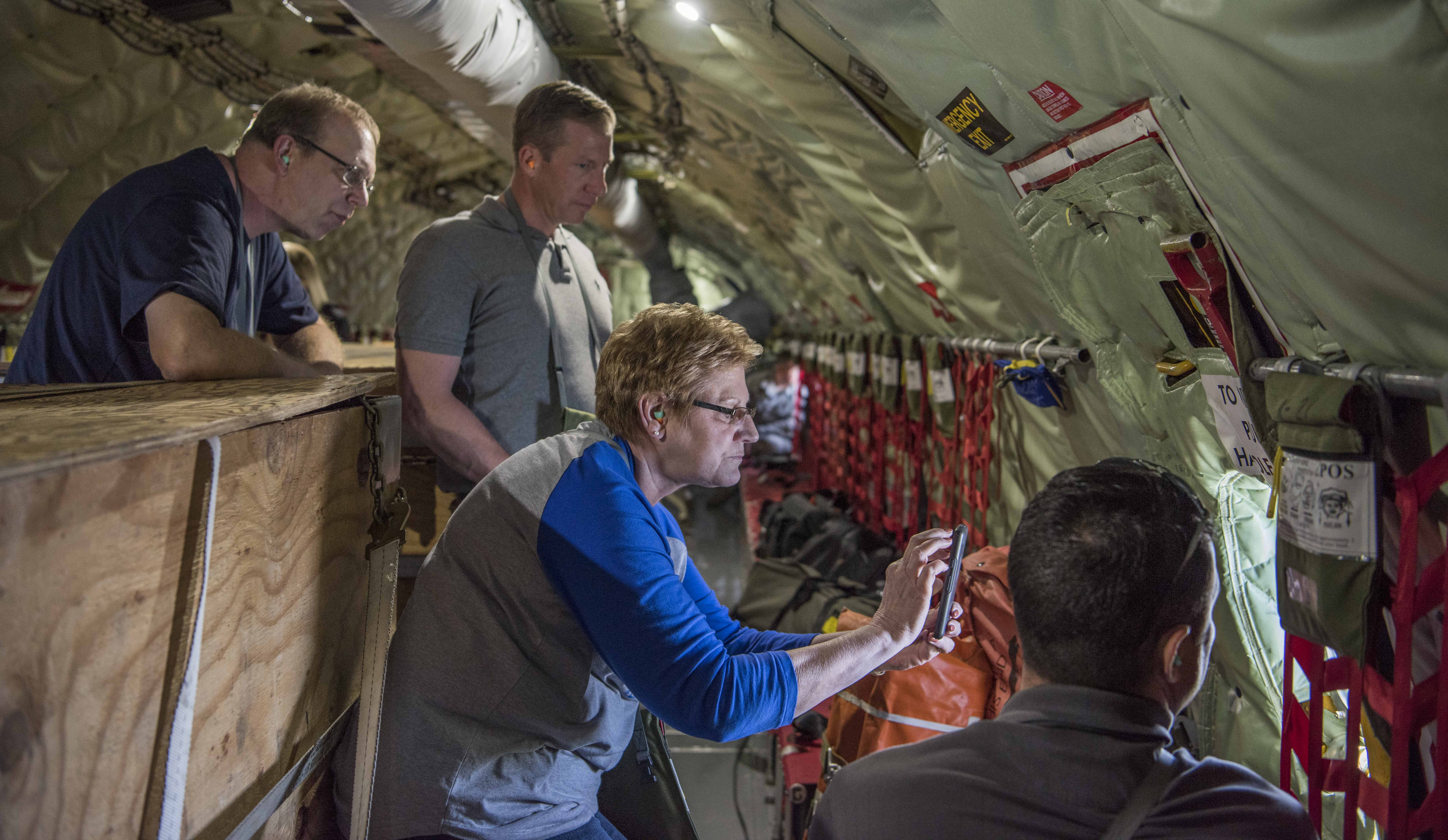 Scott Honorary Commanders take flight in KC-135 > Scott Air Force Base ...