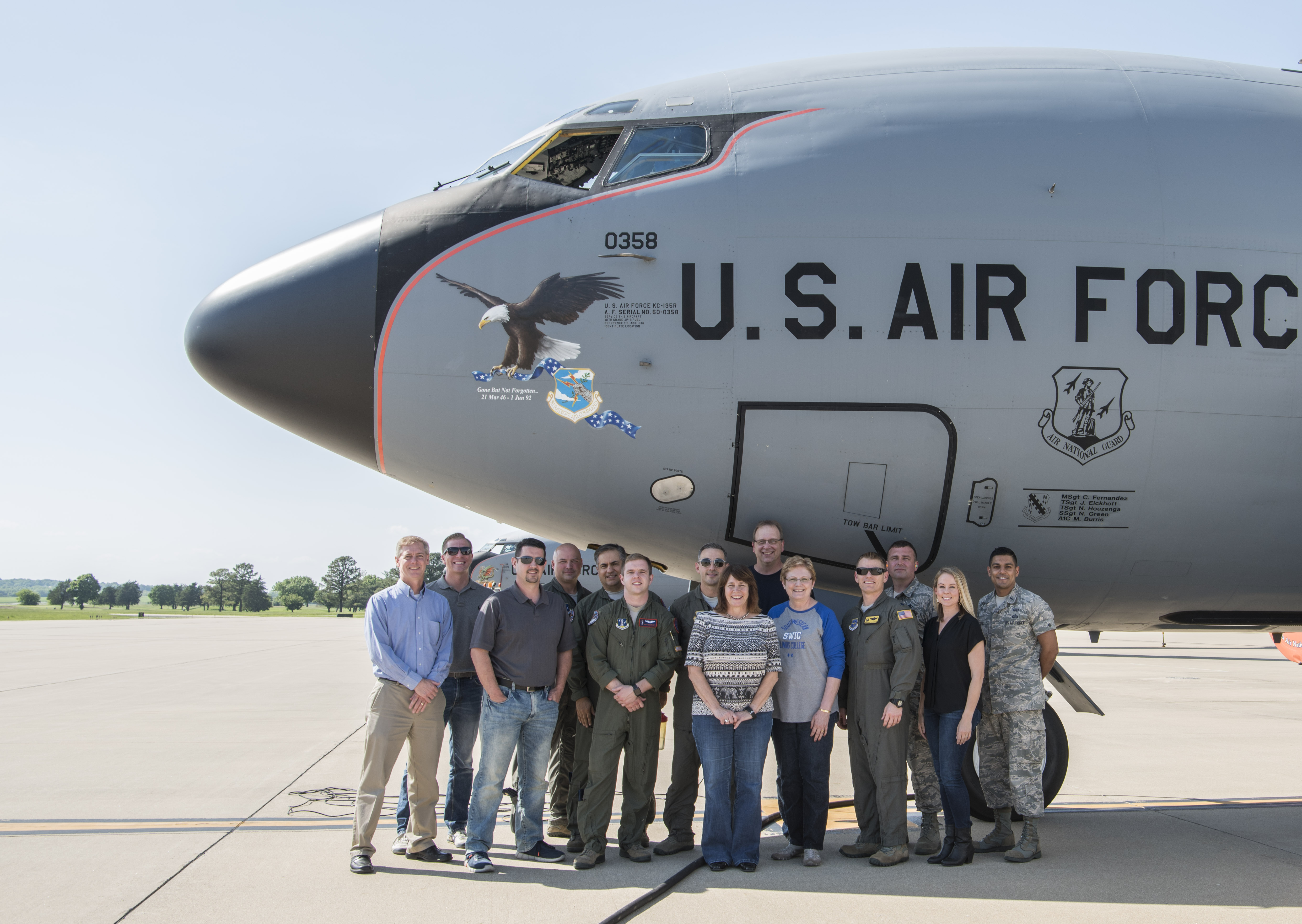 Scott Honorary Commanders take flight in KC-135 > Scott Air Force Base ...
