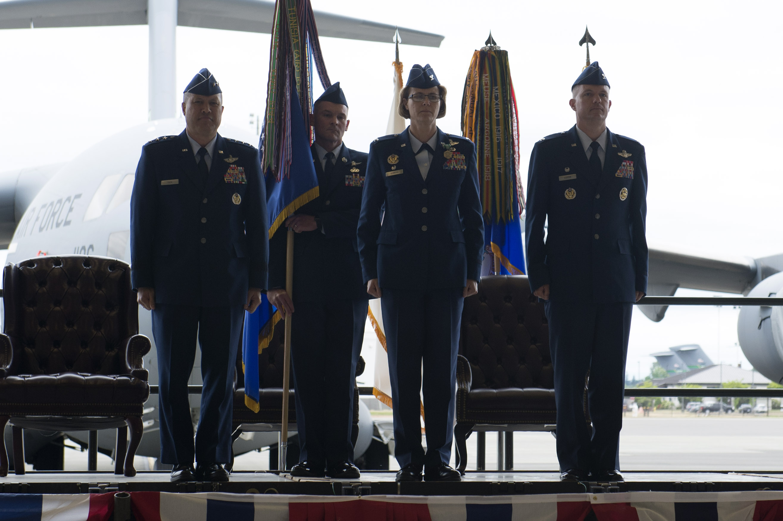 62 AW welcomes new commander > Team McChord > Article Display