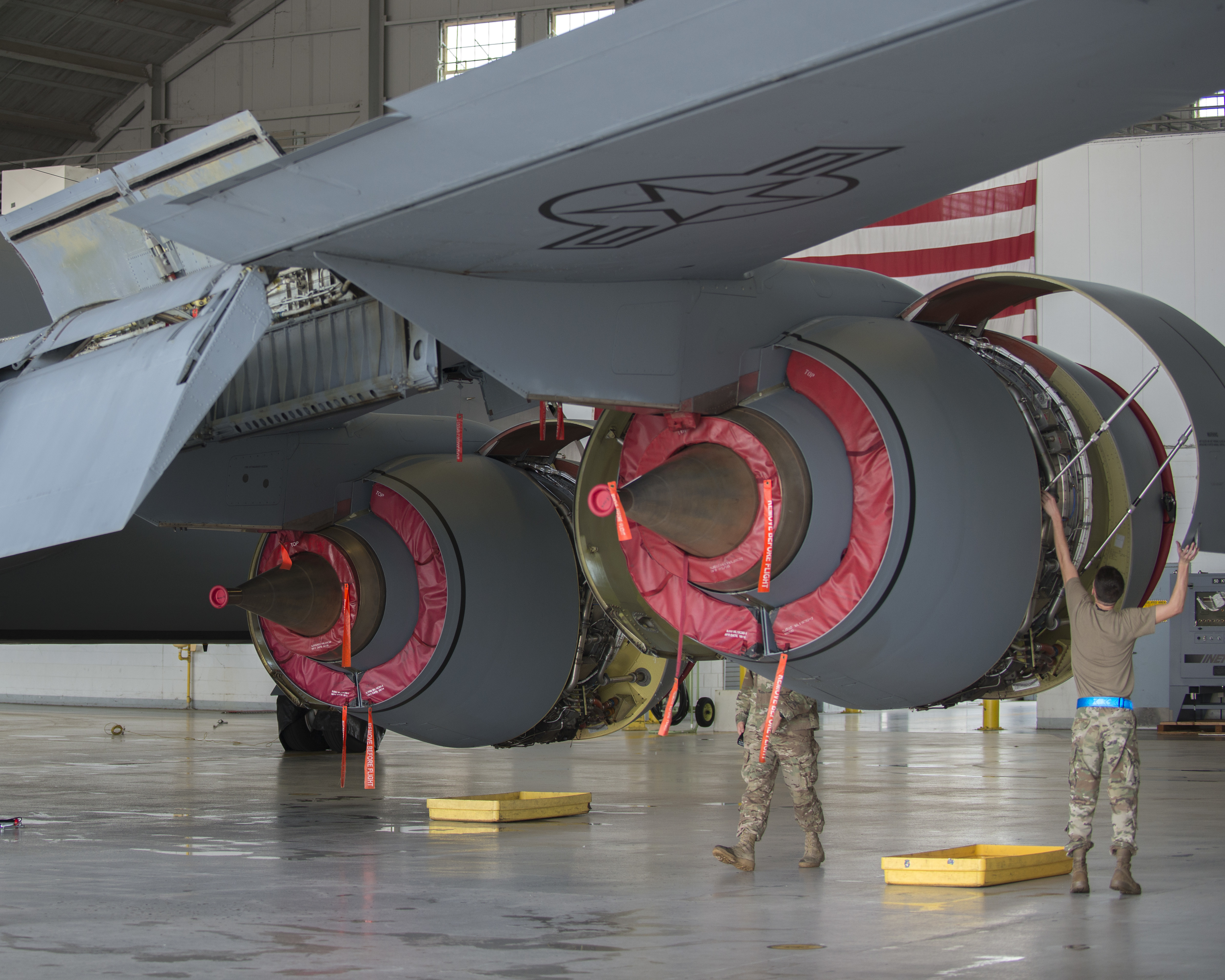 6th AMXS Airmen oversee KC-135 upkeep