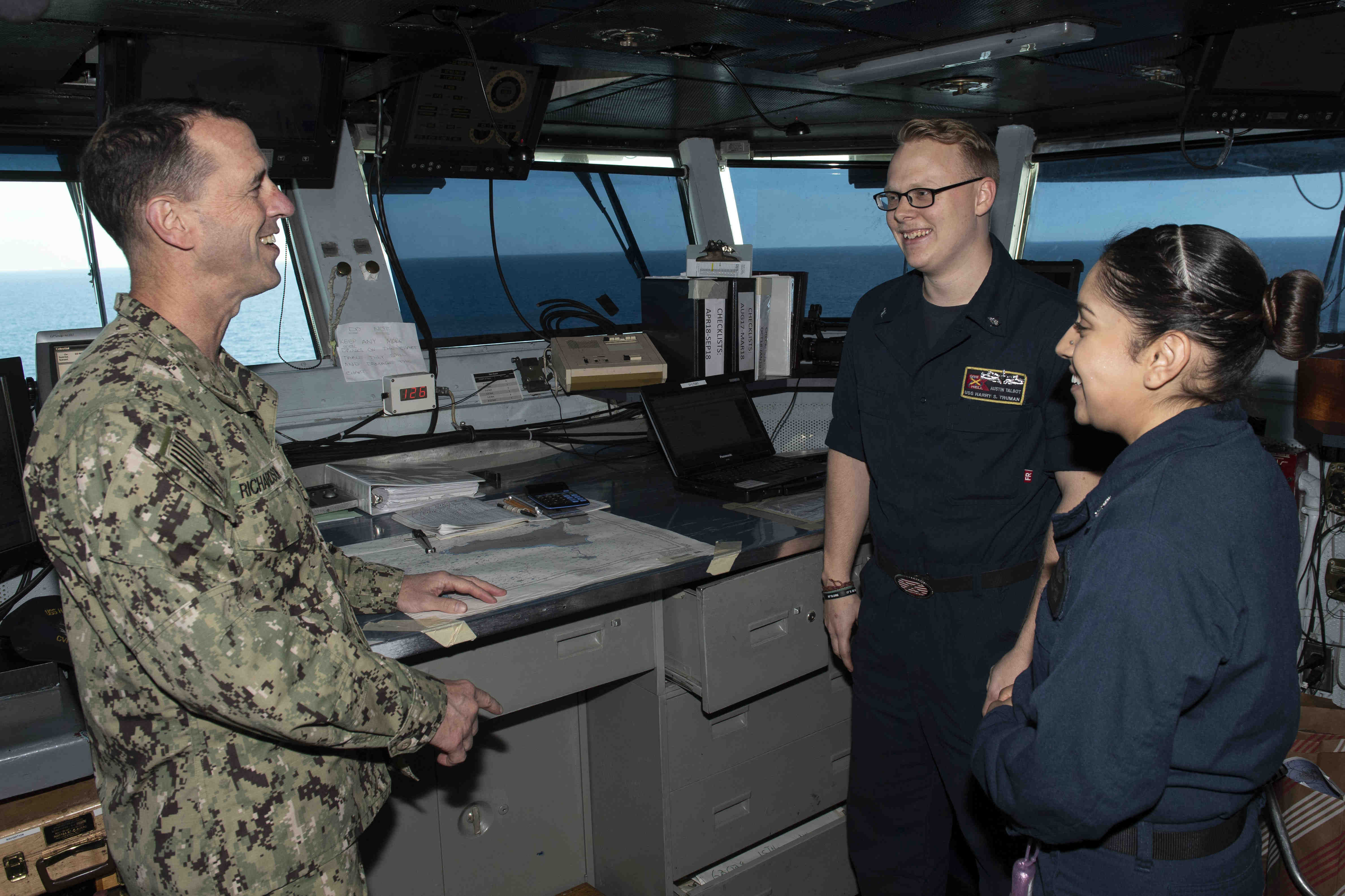 USS Harry S. Truman Celebrates Thanksgiving with CNO, MCPON > United ...