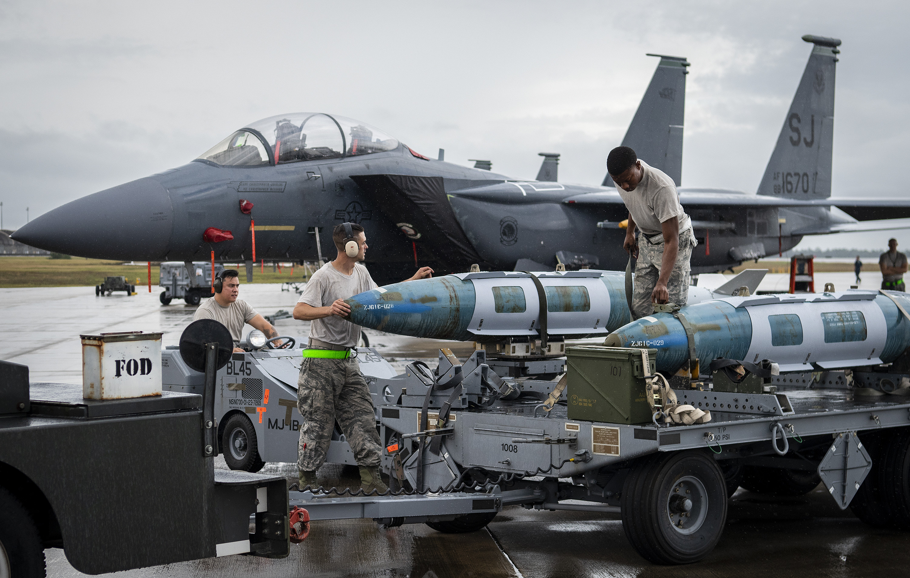 Dropping bombs: weapons load team two > Eglin Air Force Base > News
