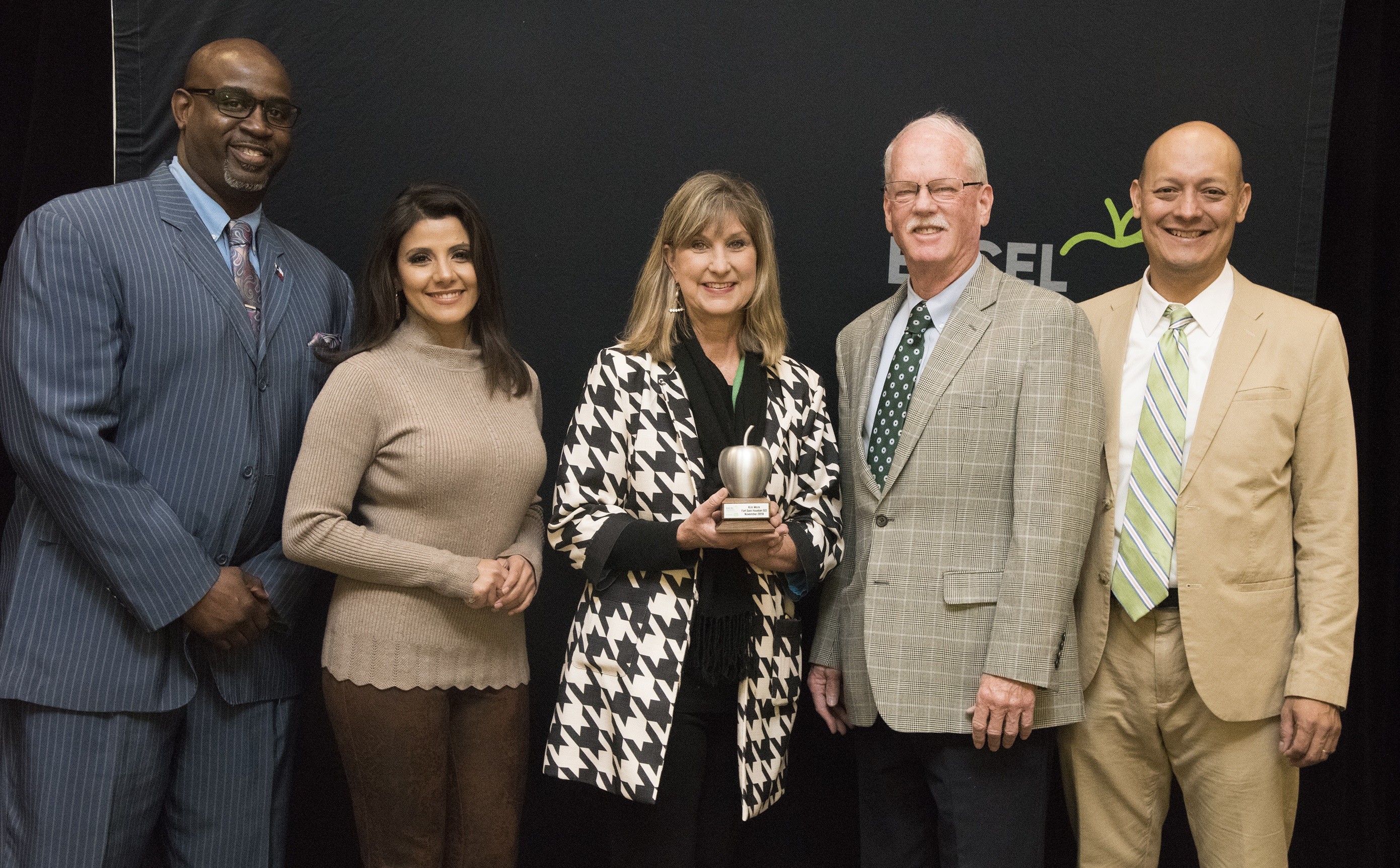 Fort Sam Houston Elementary School teacher wins EXCEL Award for ...