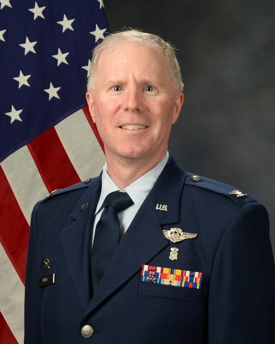 446TH AEROSPACE MEDICINE SQUADRON COMMANDER > 446th Airlift Wing > Display