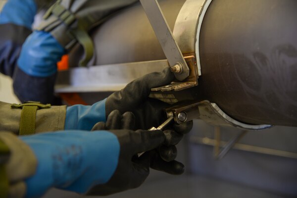 U.S. Air Force hydrazine team train Chilean Airmen > U.S. Southern ...