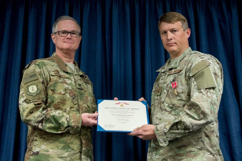 Kentucky Air Guardsmen earn Bronze Star Medals > U.S. Air Force ...