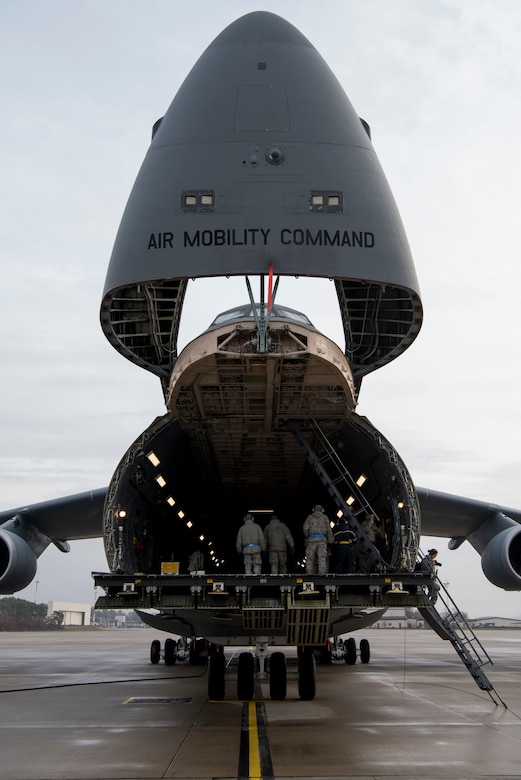 Dover, Ramstein set standard for AMOW C-5 maintenance training > U.S ...