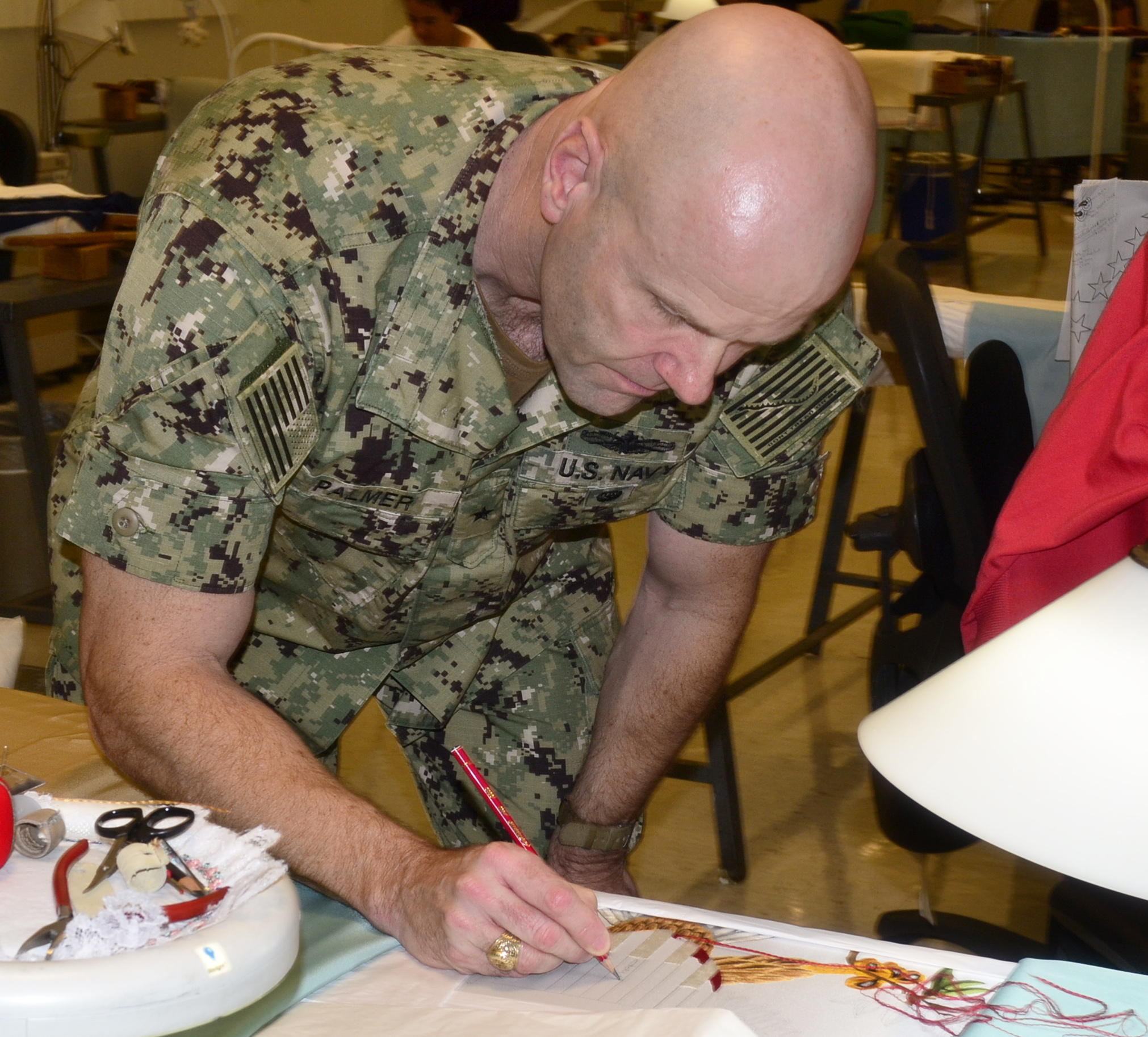 Dla Land And Maritime Commander Visits Troop Support Defense