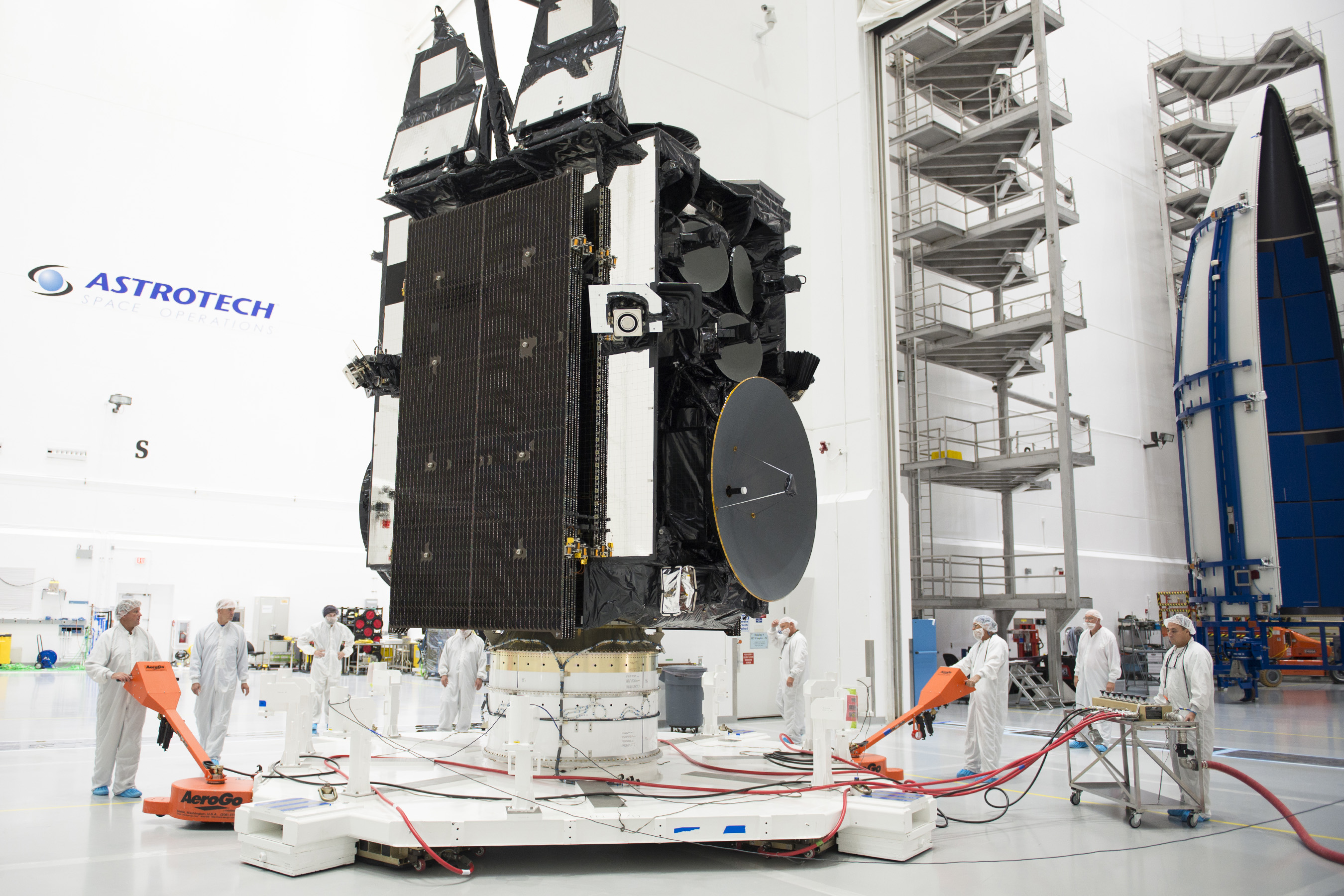 AEHF-4 Encapsulated Ahead of October Launch > Los Angeles Air Force ...
