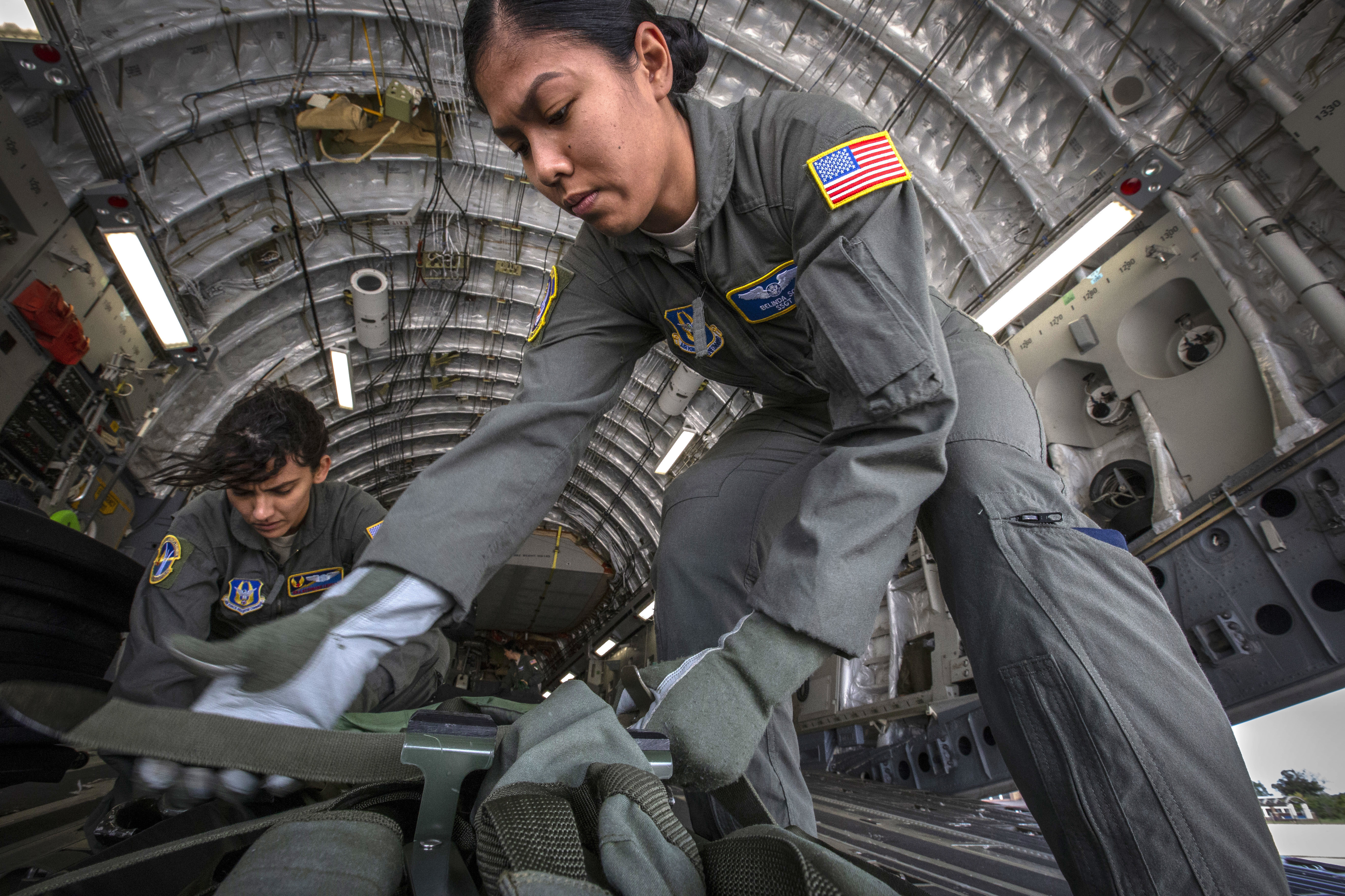 Joint training bonds AE Airmen > MacDill Air Force Base > Article Display