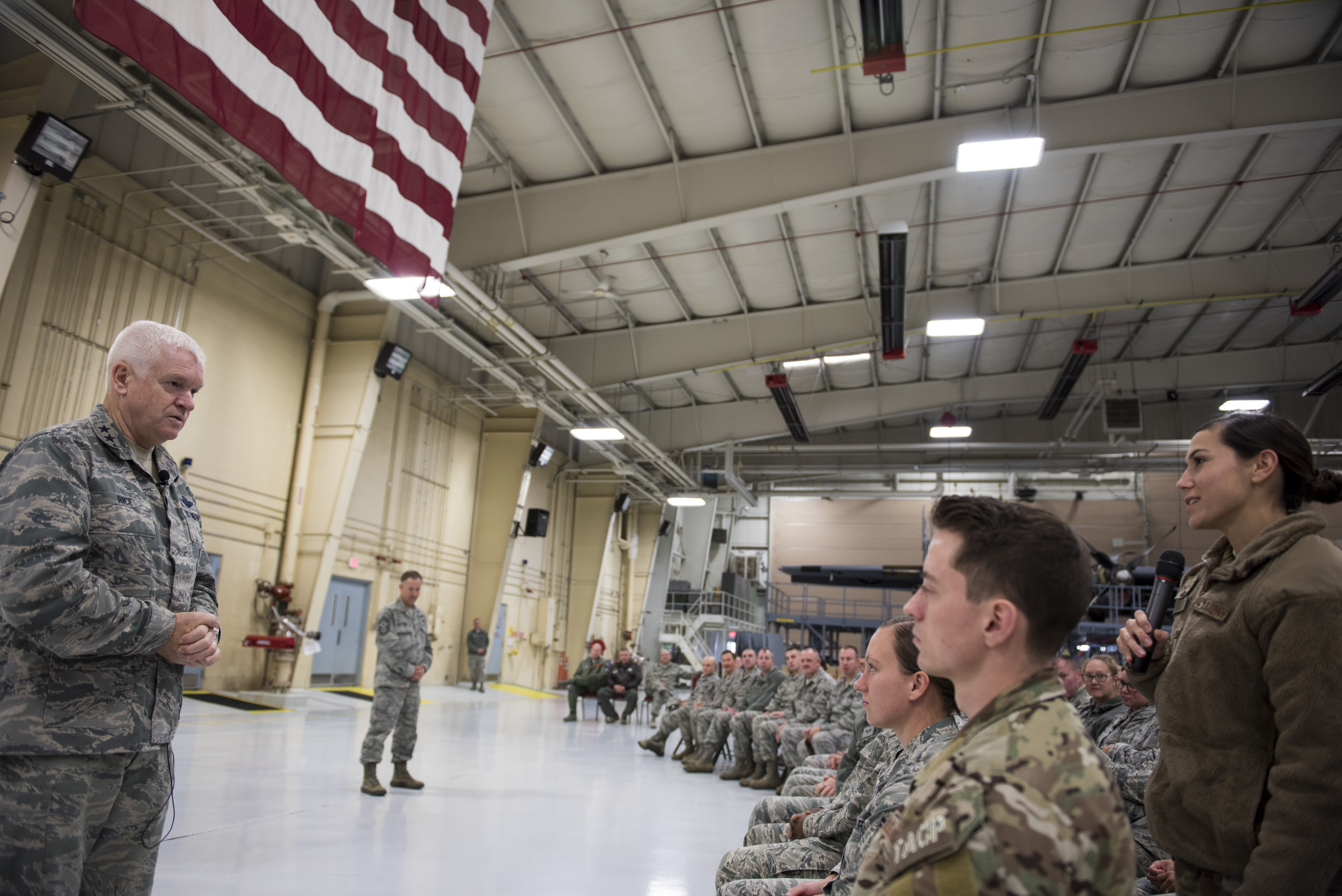 ANG director meets with Illinois Airmen > 182nd Airlift Wing > Article ...