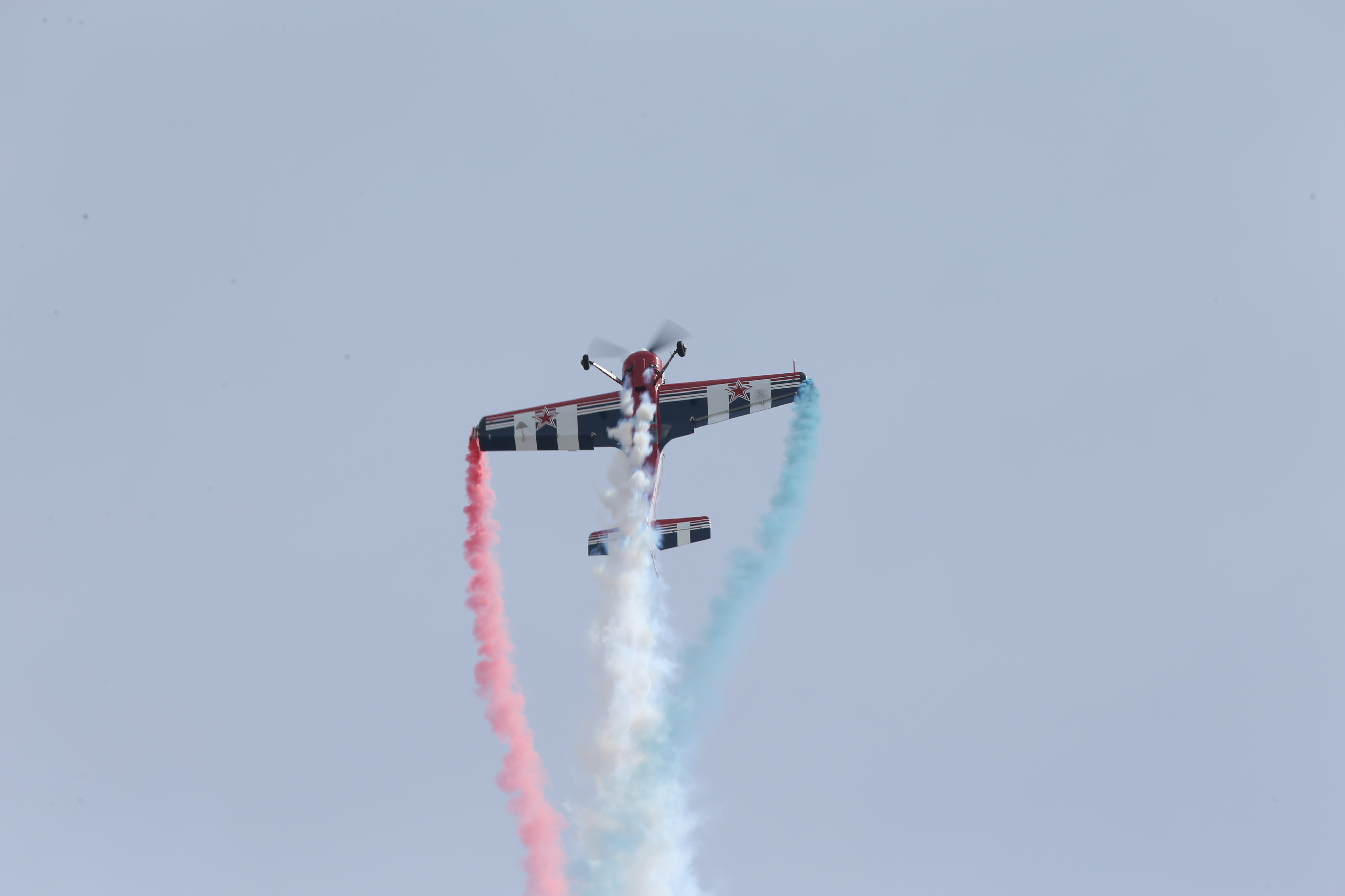 Hubie Tolson performs during the 2018 MCAS Cherry Point Air Show ...