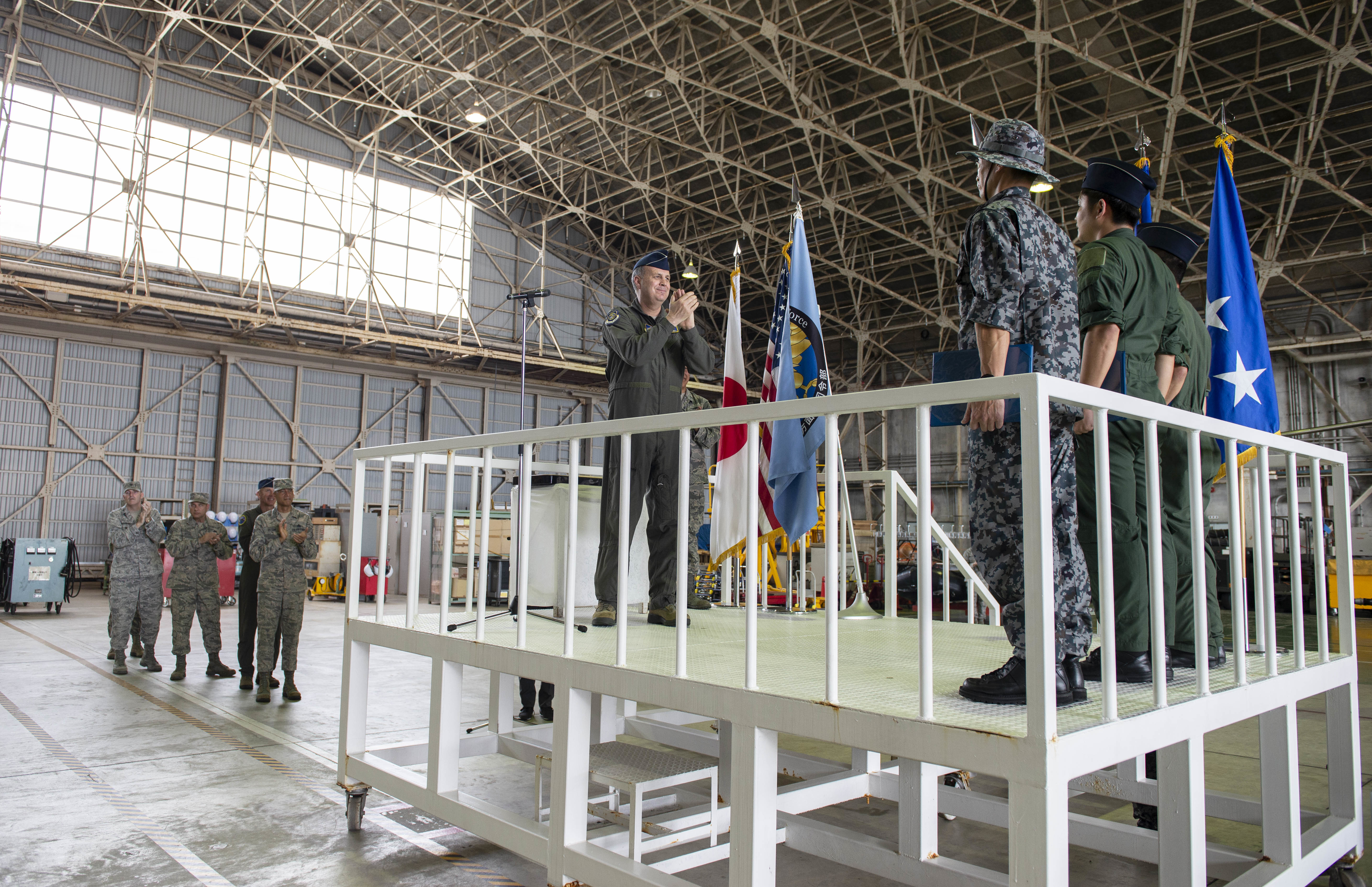 USFJ Commander presents medals to JASDF rescue crew > Pacific Air ...
