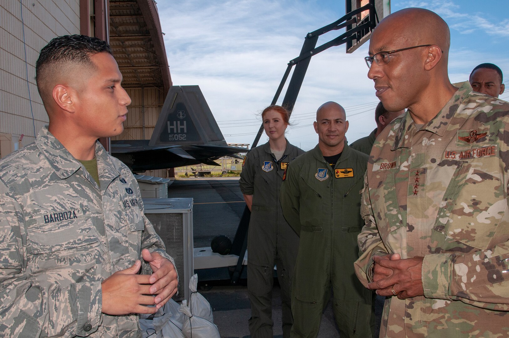 Pacific Air Forces commander Talks Innovation with 15th Wing Airmen > U ...
