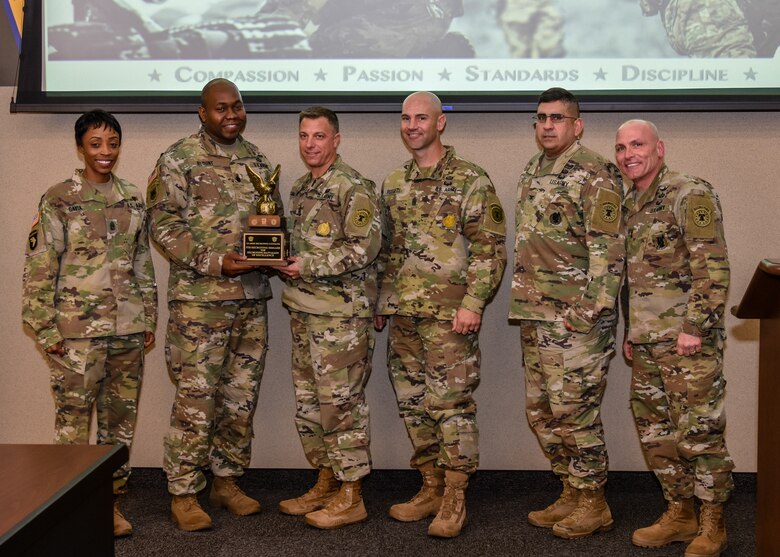 U.S. Army Recruiting Command recognizes top performers > U.S. ARMY ...
